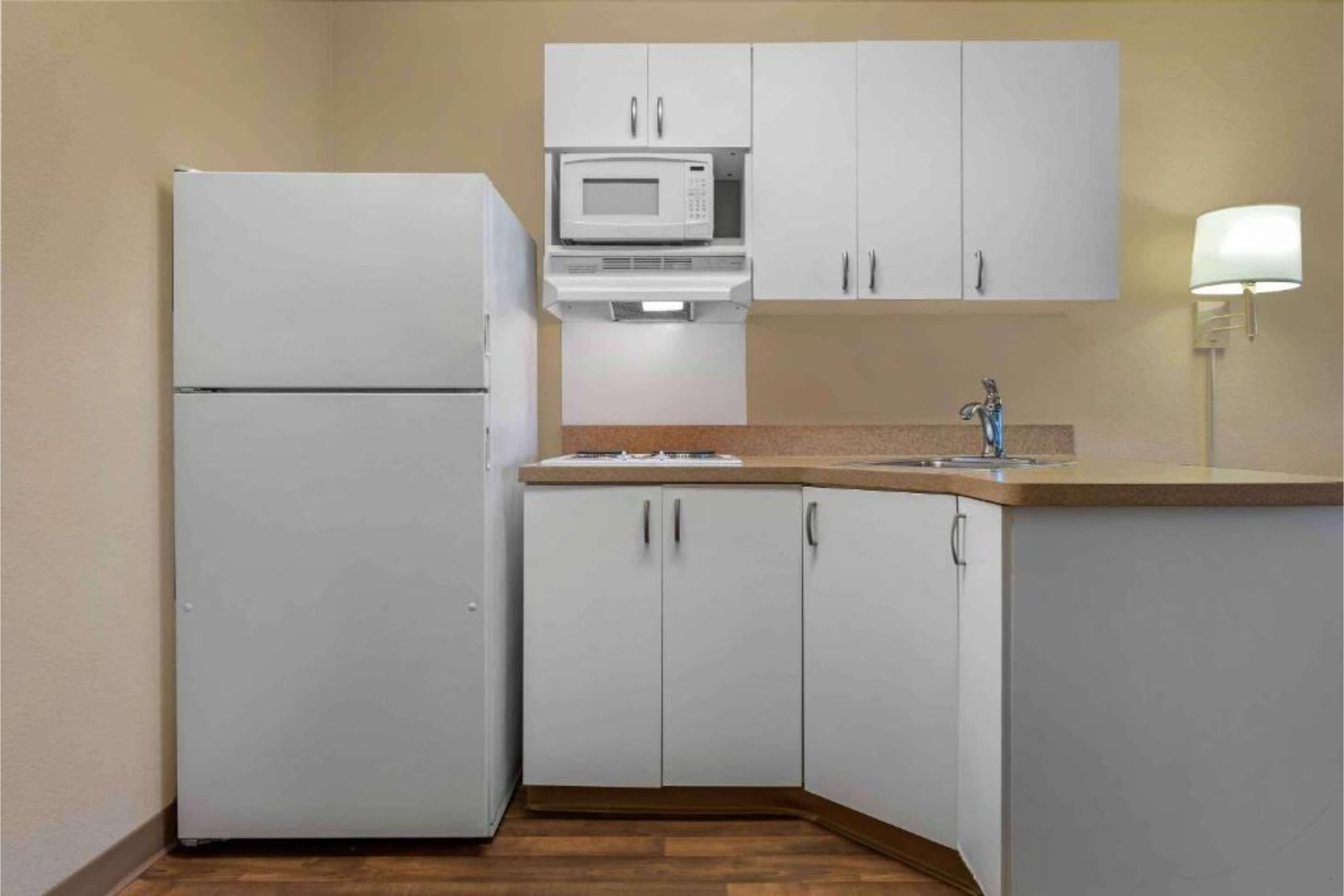 Studio 6 Extended Stay Sacramento Arden Way CA, Studio 6 Sacramento CA ...