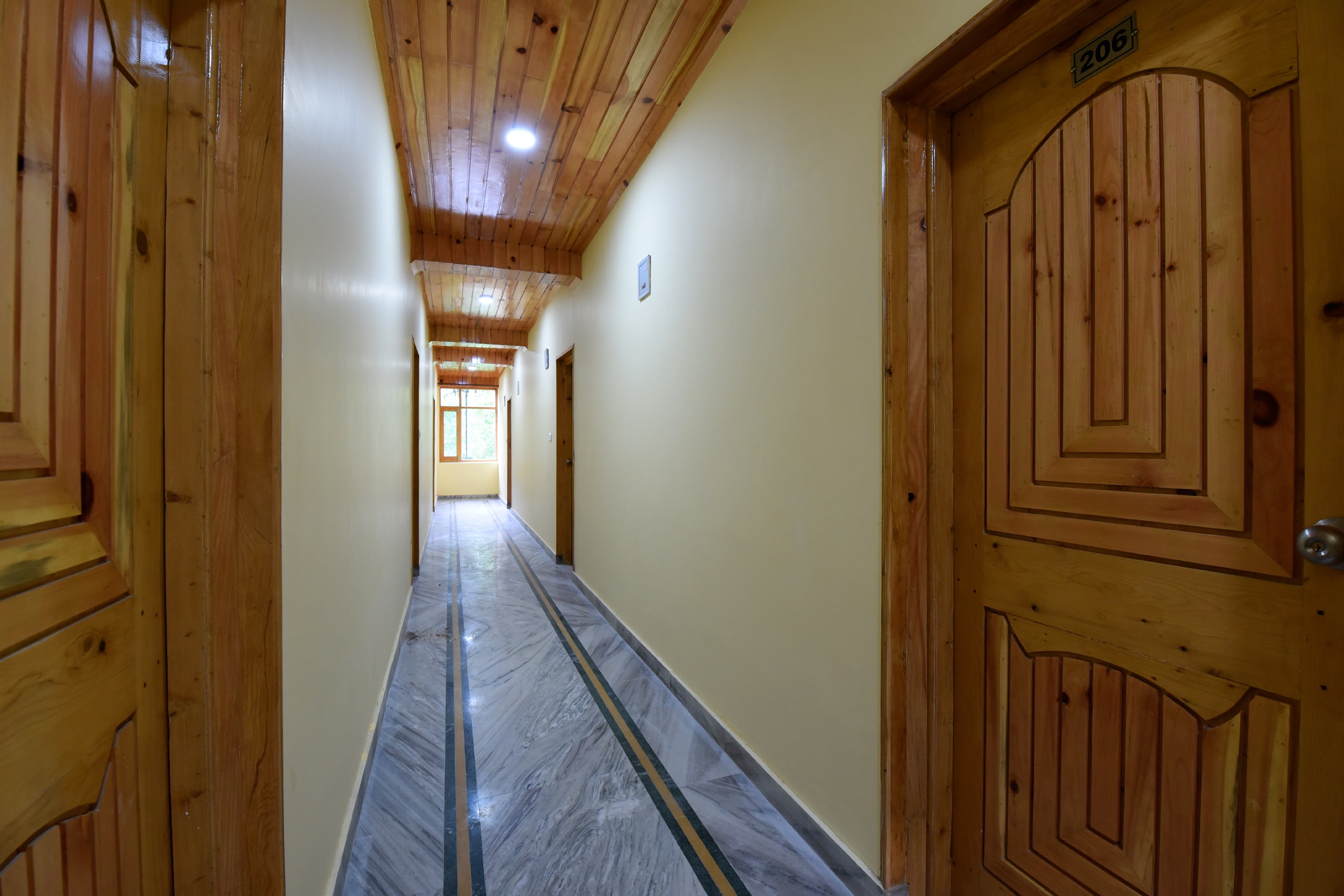 Hotel O Apple Valley View, Flagship Manali, Book @ ₹2103 - OYO