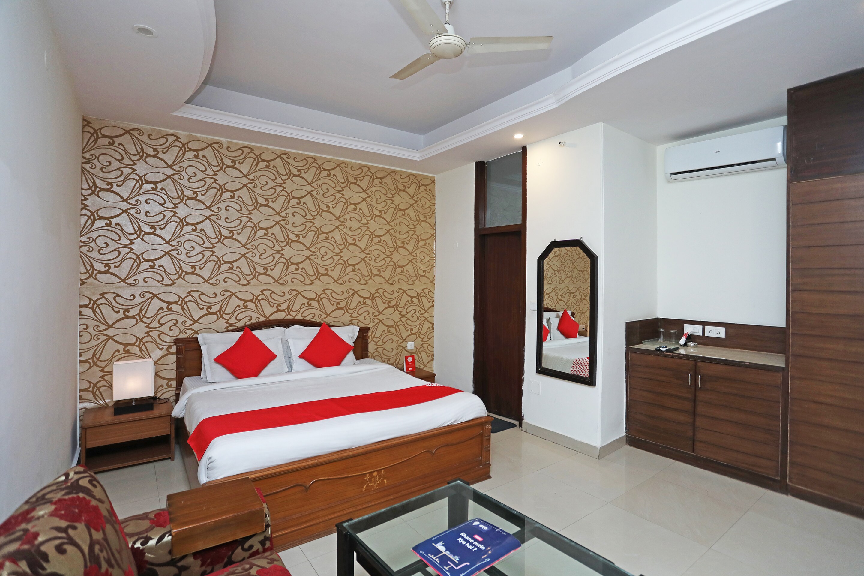 OYO 14674 Hotel Raj Mahal Inn, OYO Rooms Gurgaon, Book @ ₹1095 - OYO
