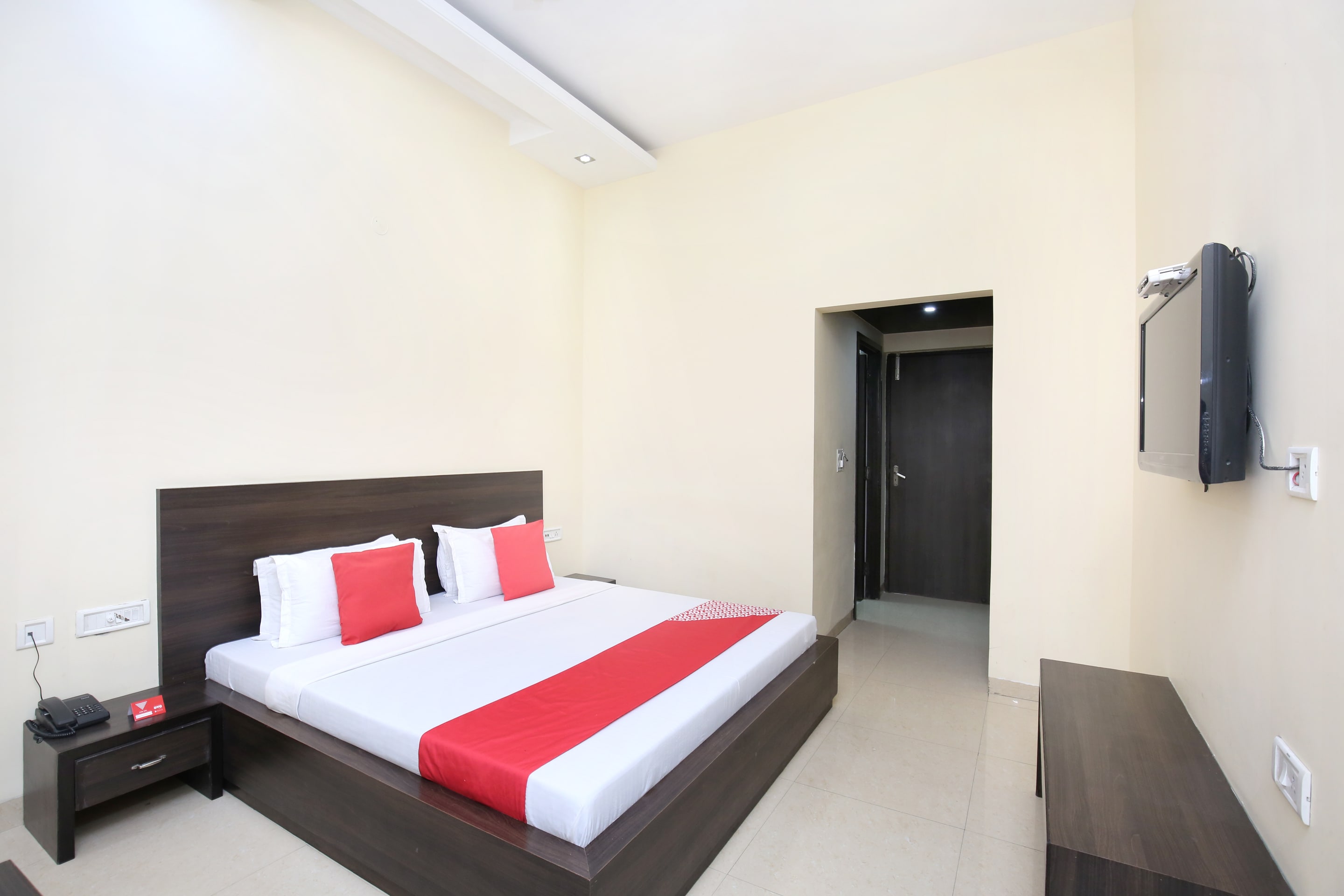 OYO Hotel Milan Palace, OYO Rooms Amritsar, Book @ ₹494 - OYO
