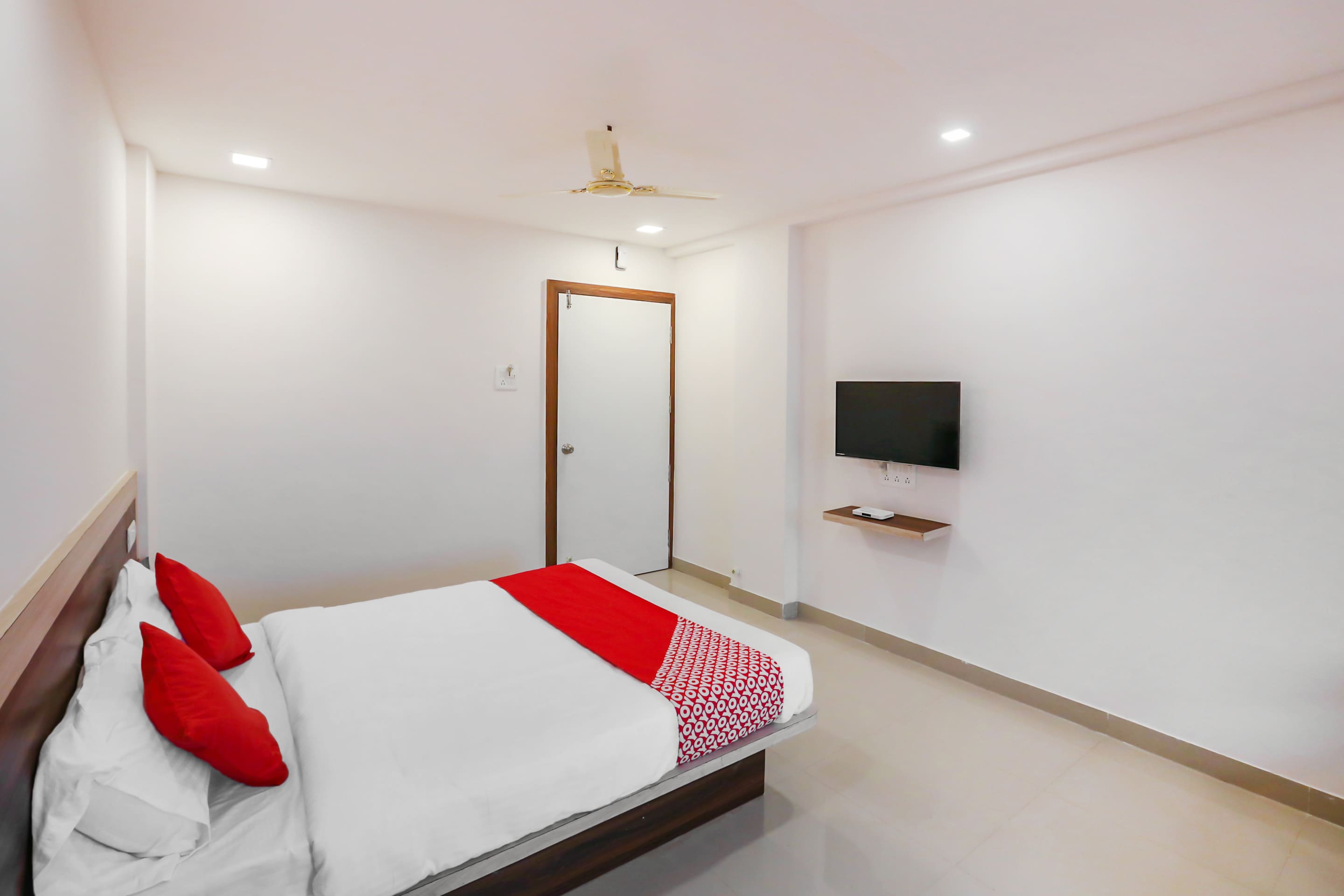 Hotel O by OYO Pingara Executive, Flagship Pune, Book @ ₹1500 - OYO