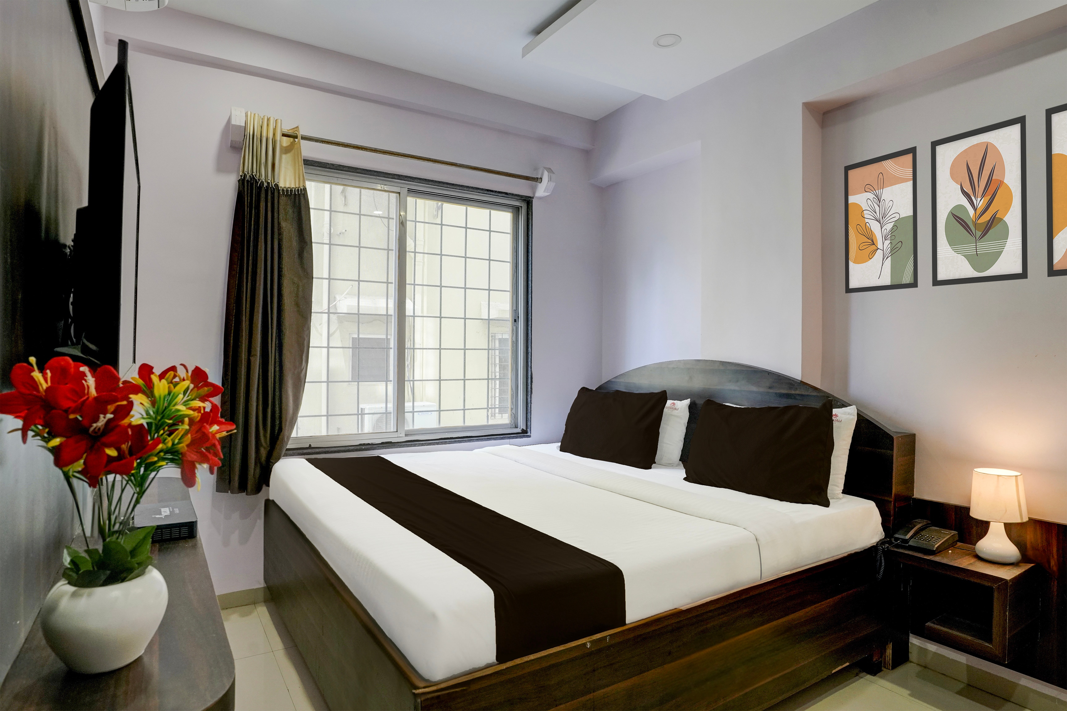 Hotels in Shirdi Sai Baba Samadhi Mandir, Shirdi for International ...