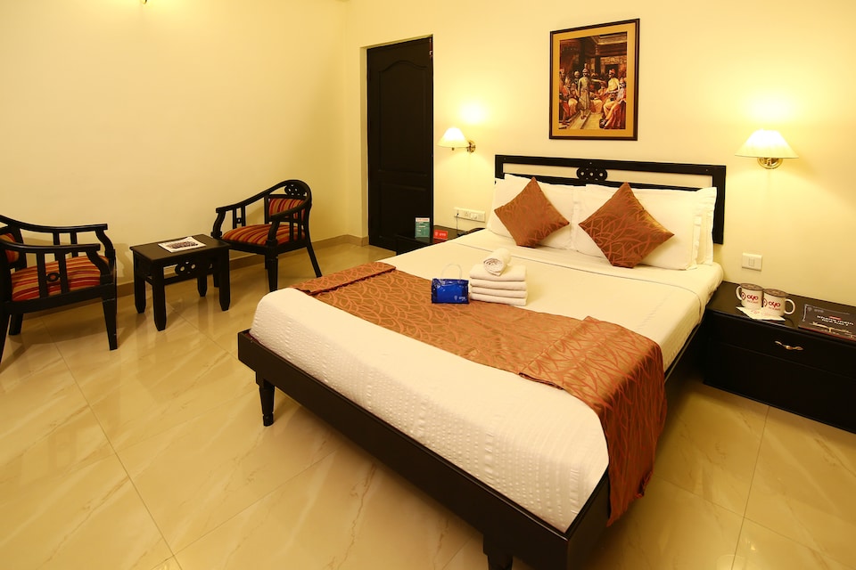 OYO 2786 Hotel Dass Continental, OYO Rooms Thrissur, Book @ ₹1095 - OYO