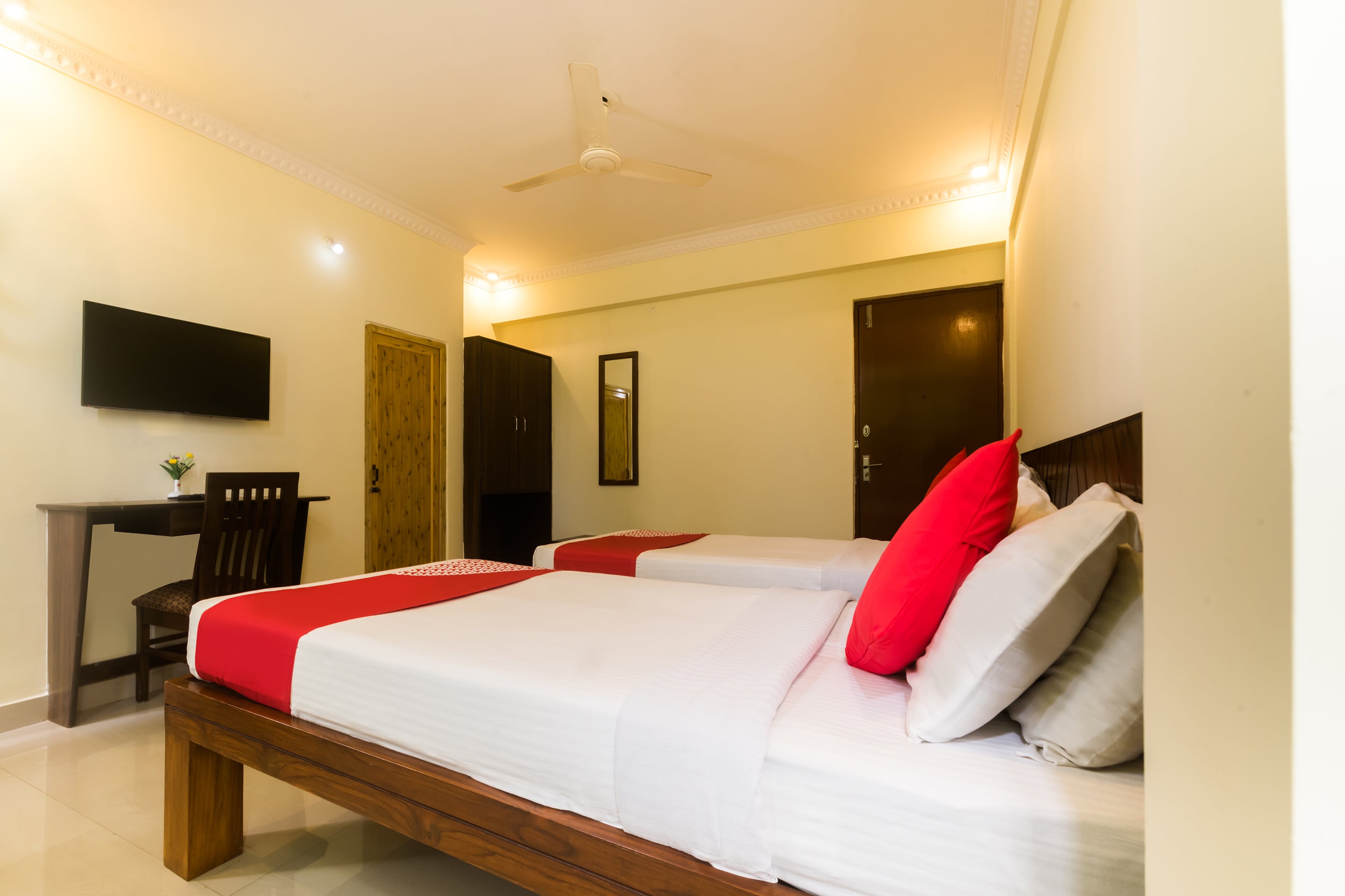 Hotel O Go Goa, Flagship Goa, Book @ ₹2442 - OYO