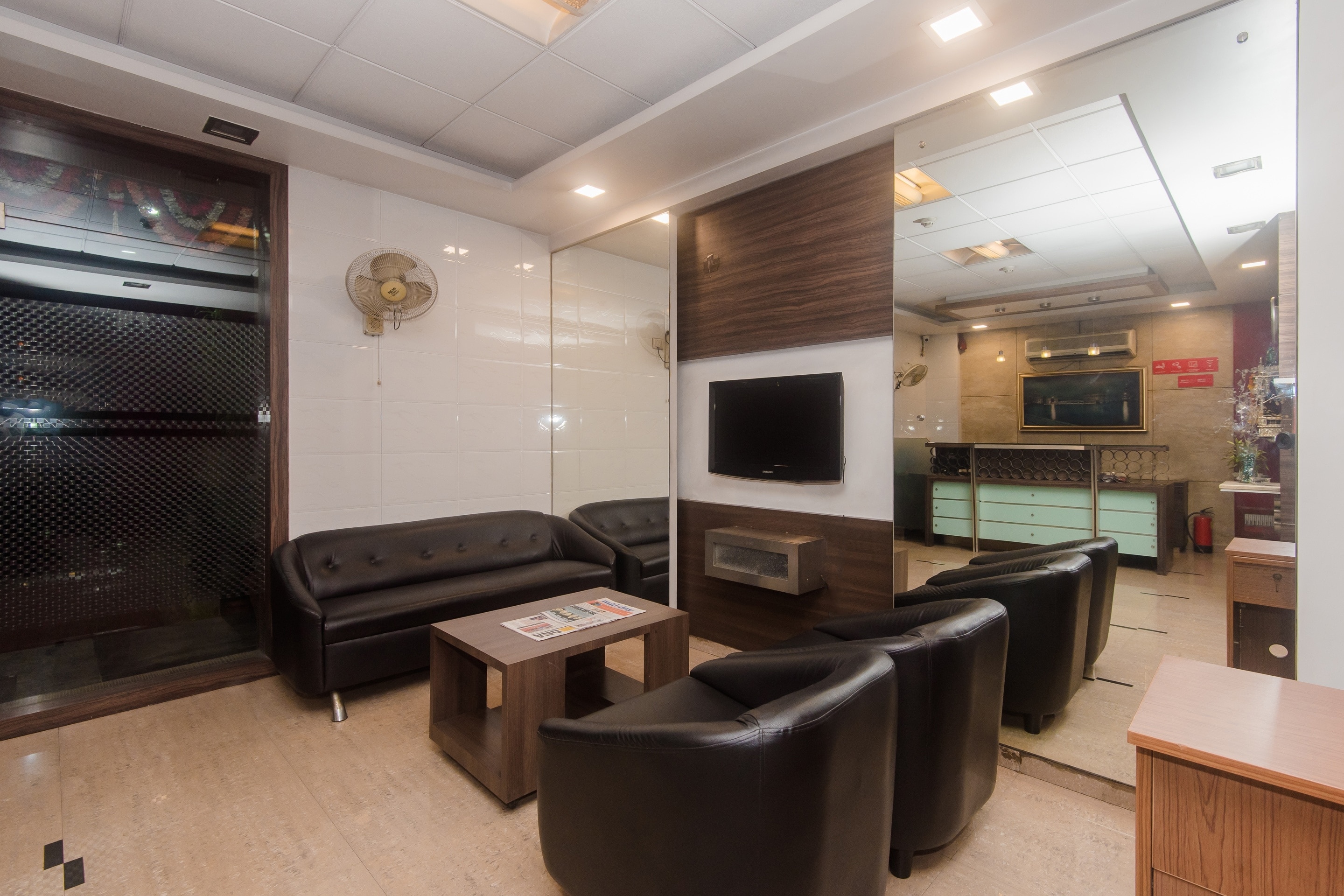 Super Hotel O Solitaire, Flagship Mumbai, Book @ ₹1721 - OYO