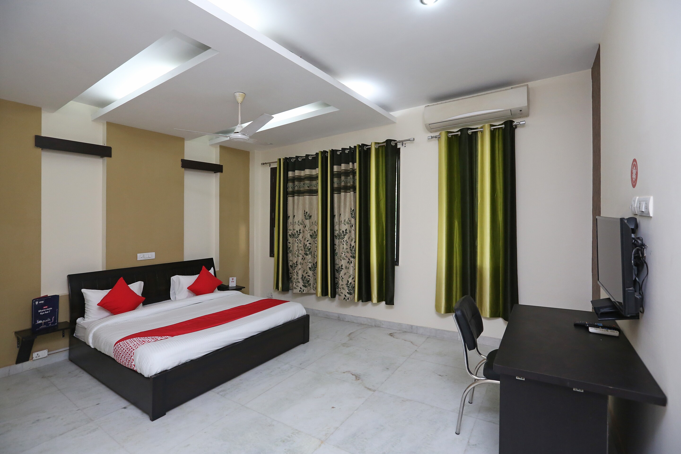 OYO 17437 Swarg Guest House, OYO Rooms Gurgaon, Book @ ₹1095 - OYO