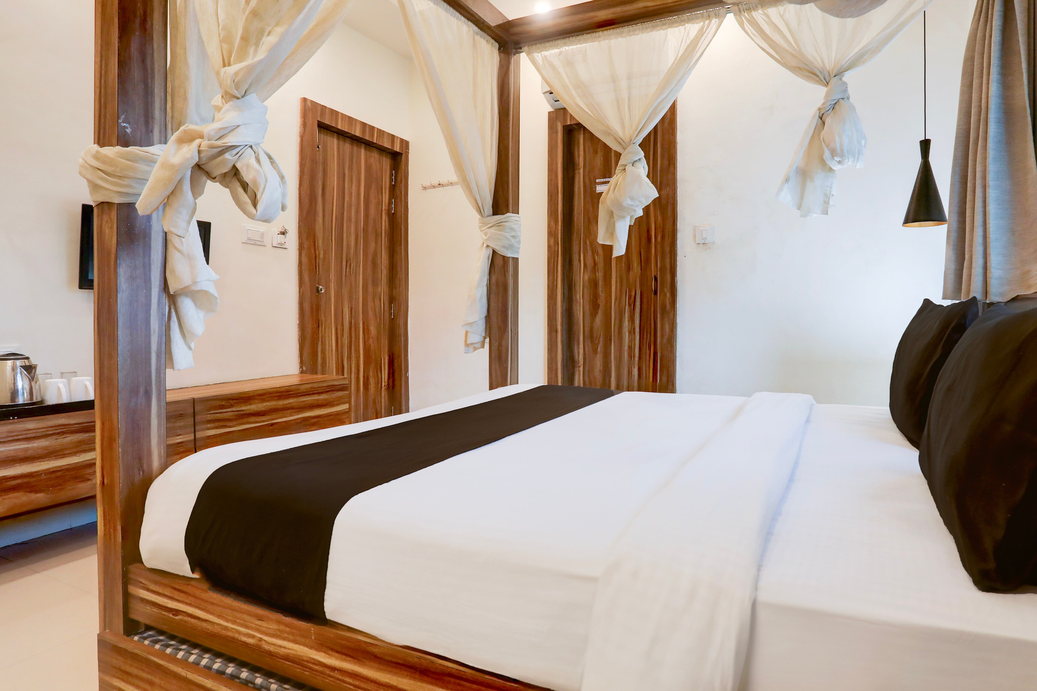 Collection O Hotels in Lake City Mall, Udaipur Starting @ ₹916 - Upto ...