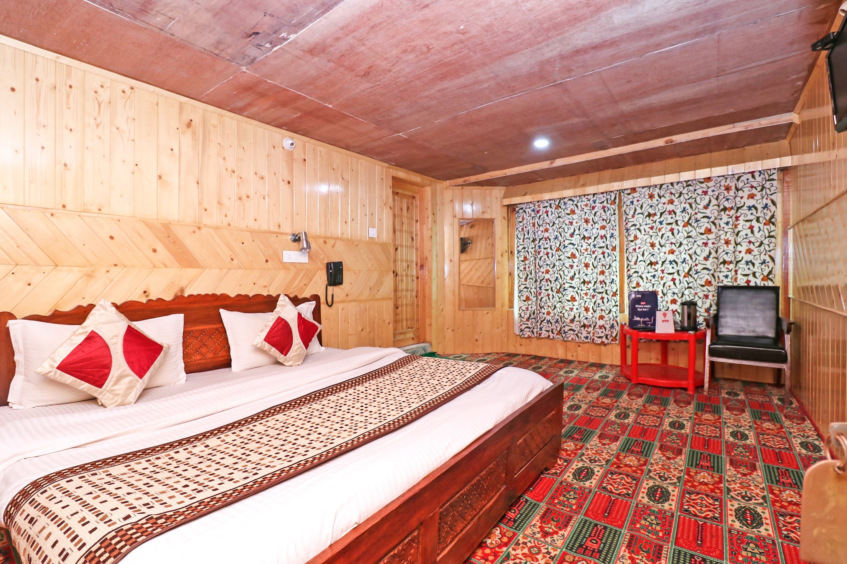 OYO Hotel Indian Palace, OYO Rooms Pahalgam, Book @ ₹494 - OYO