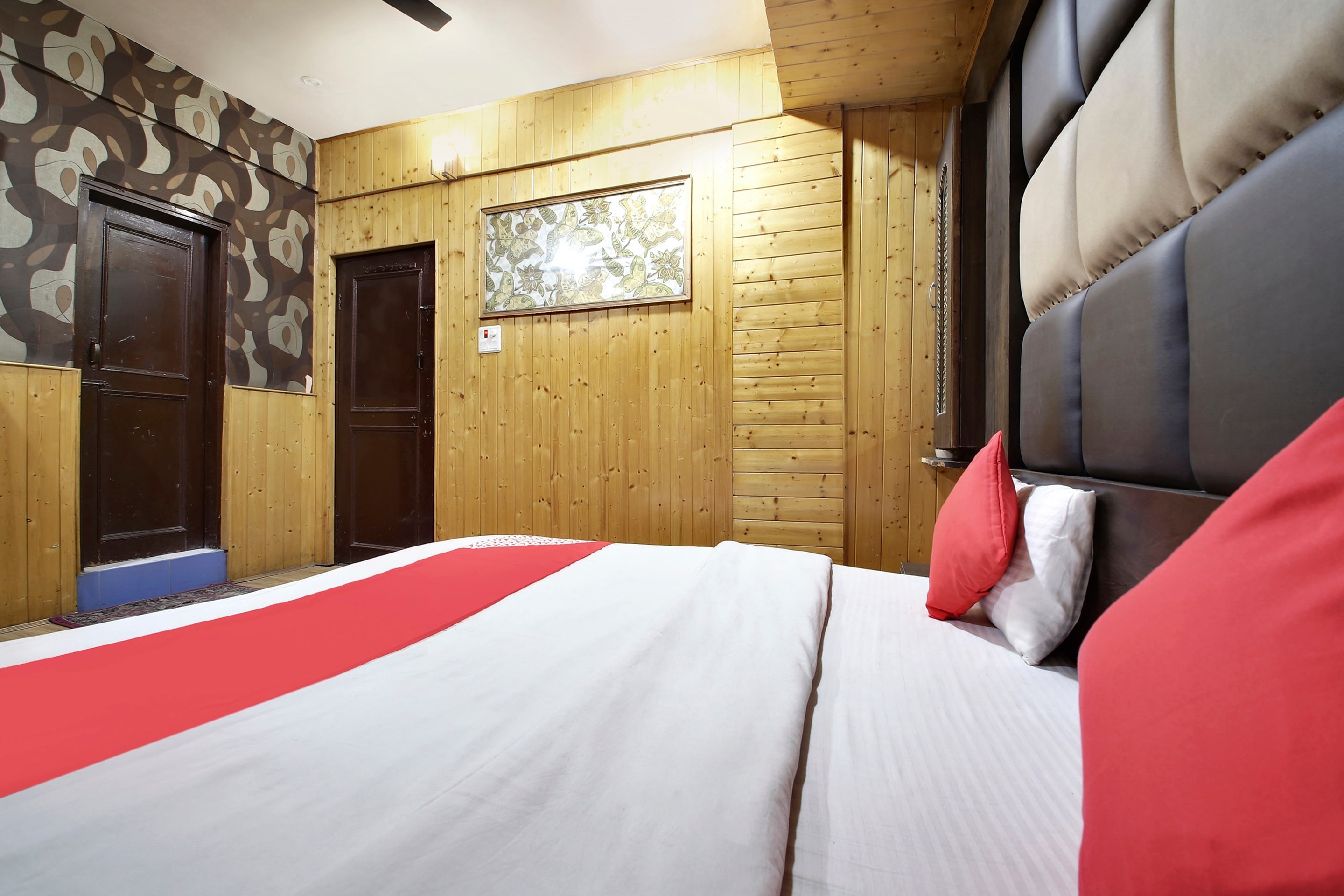 Budget OYO 18872 Hotel Azad in Rajbagh Srinagar, Srinagar - Rs. 939 ...