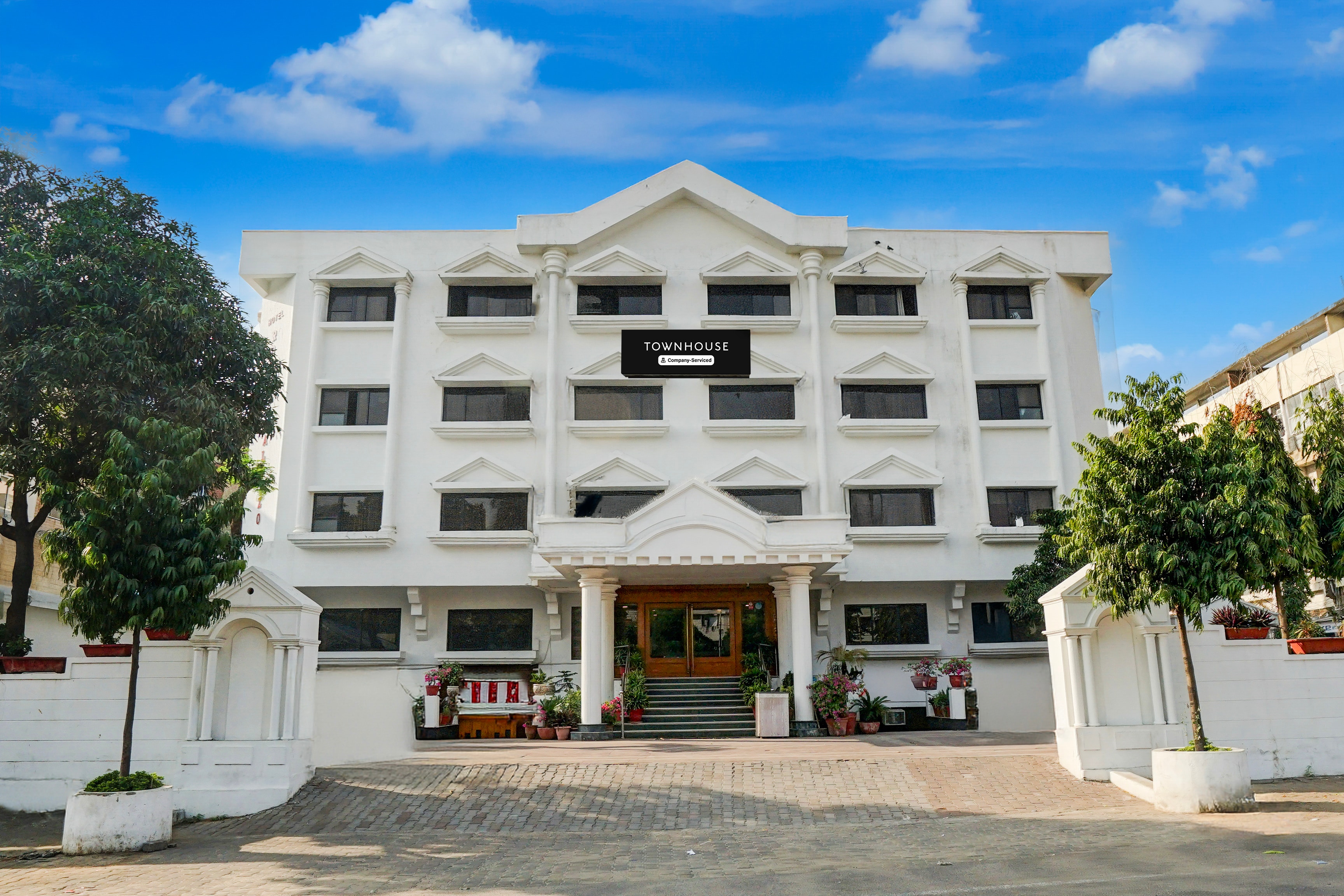 Super Townhouse Subhash Nagar | Official Website