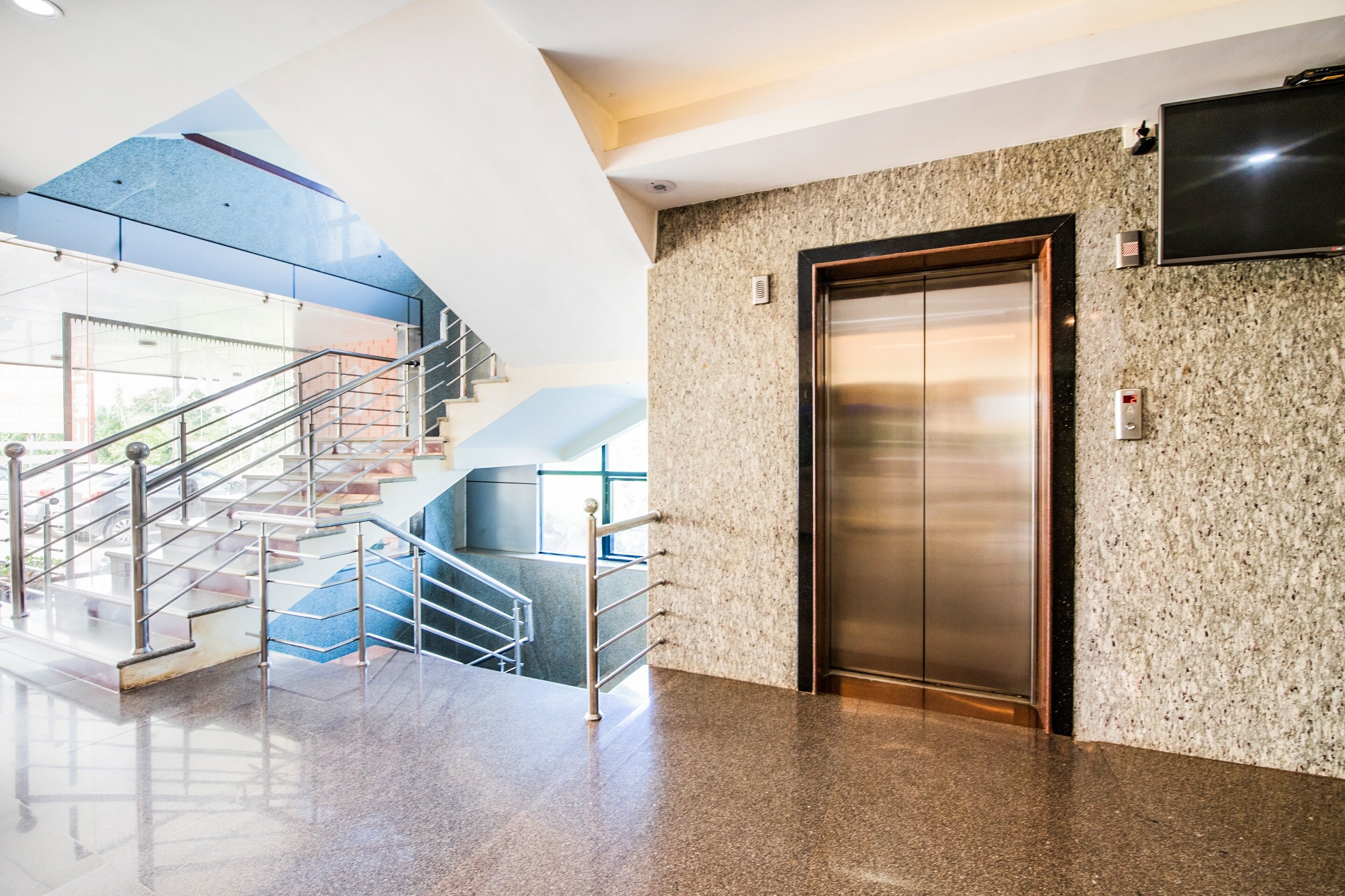 Capital O Hotels in Falnir Palace, Mangalore Starting @ ₹1222 - Upto 72 ...