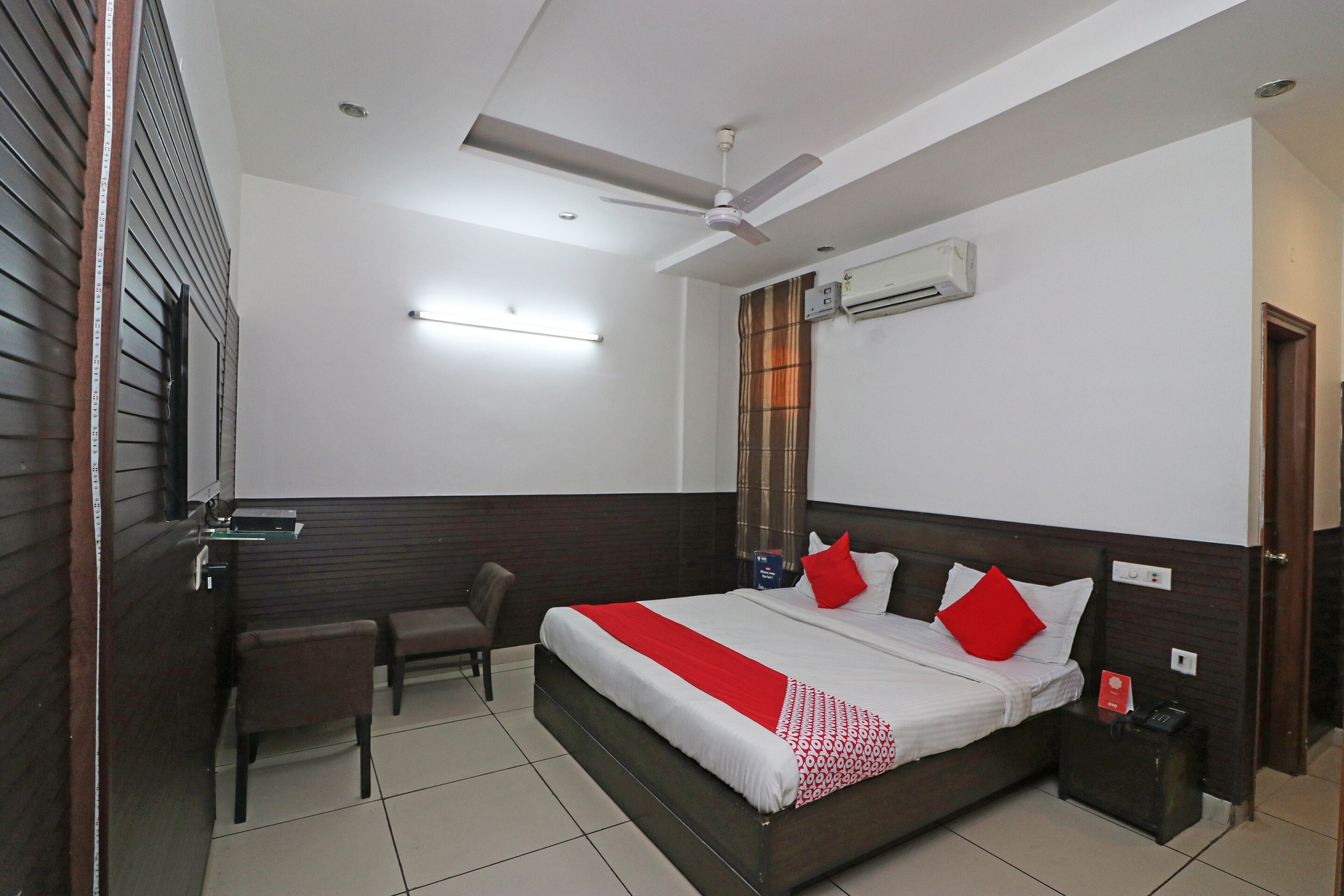 OYO Hotel Mehfil, Premium Rajpura, Book @ ₹349 - OYO