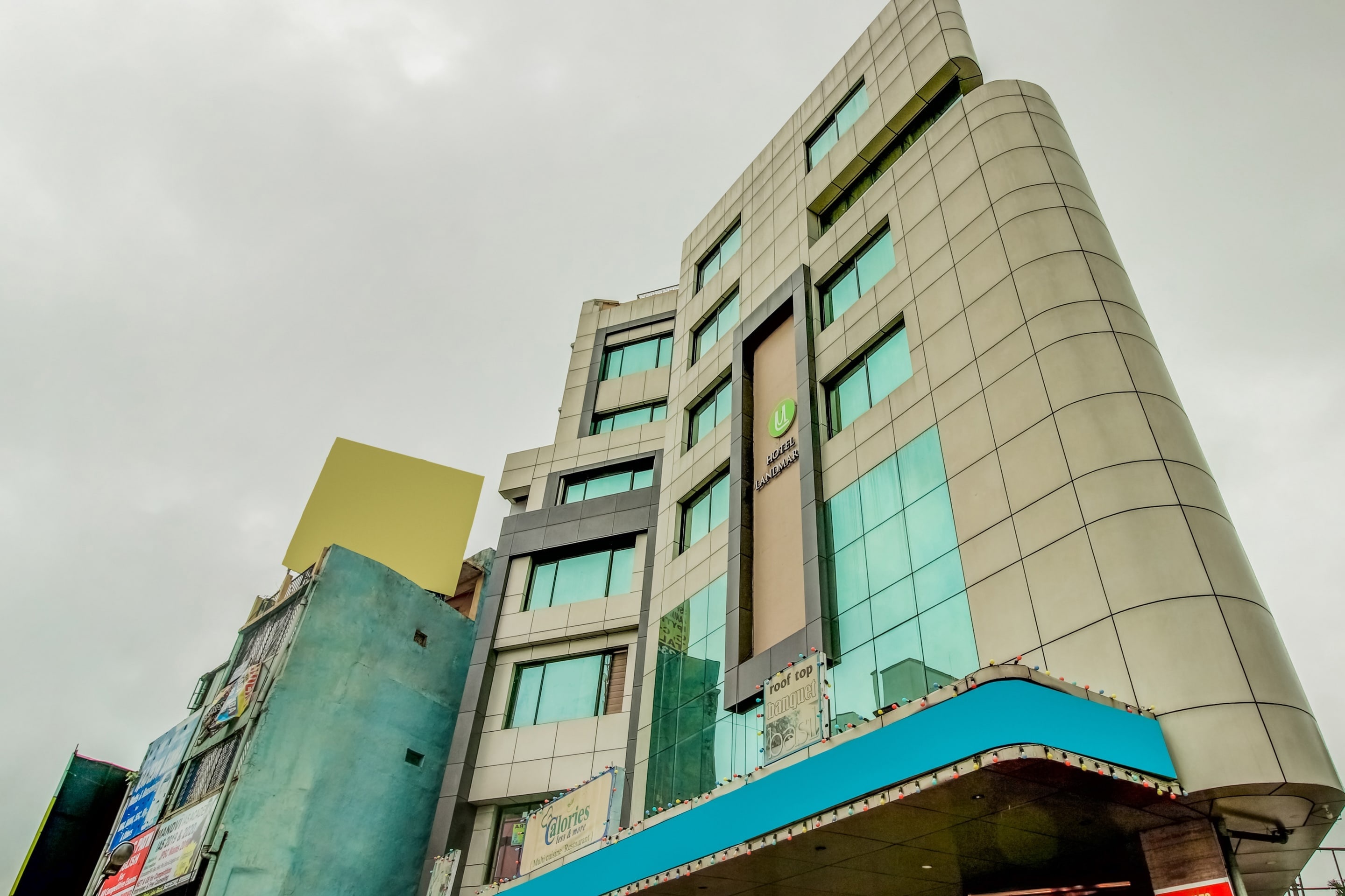 Capital O Hotel Landmark, Capital O Ranchi, Book @ ₹501 - OYO