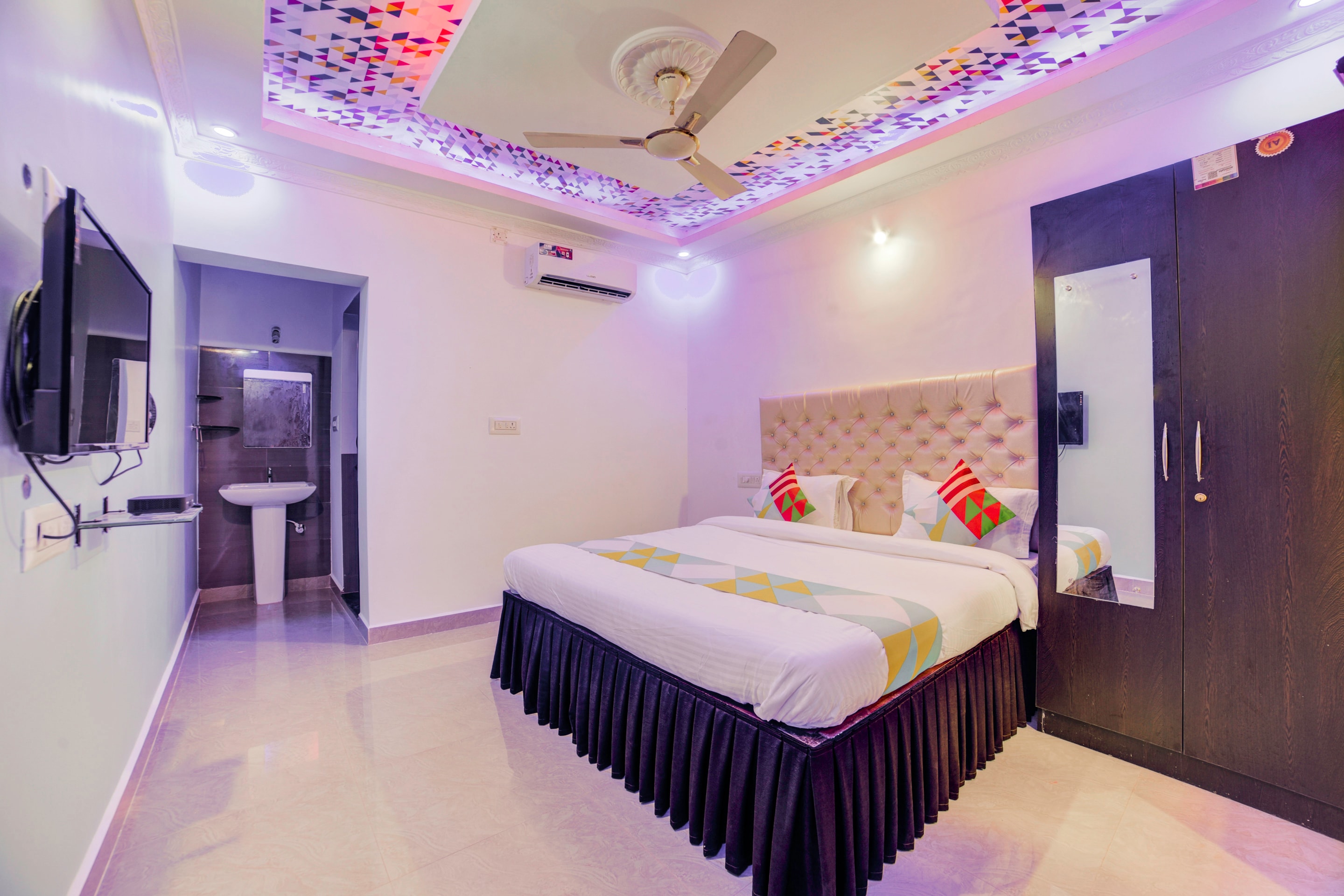 OYO 22957 Charming Studio, OYO Rooms Goa, Book @ ₹955 - OYO