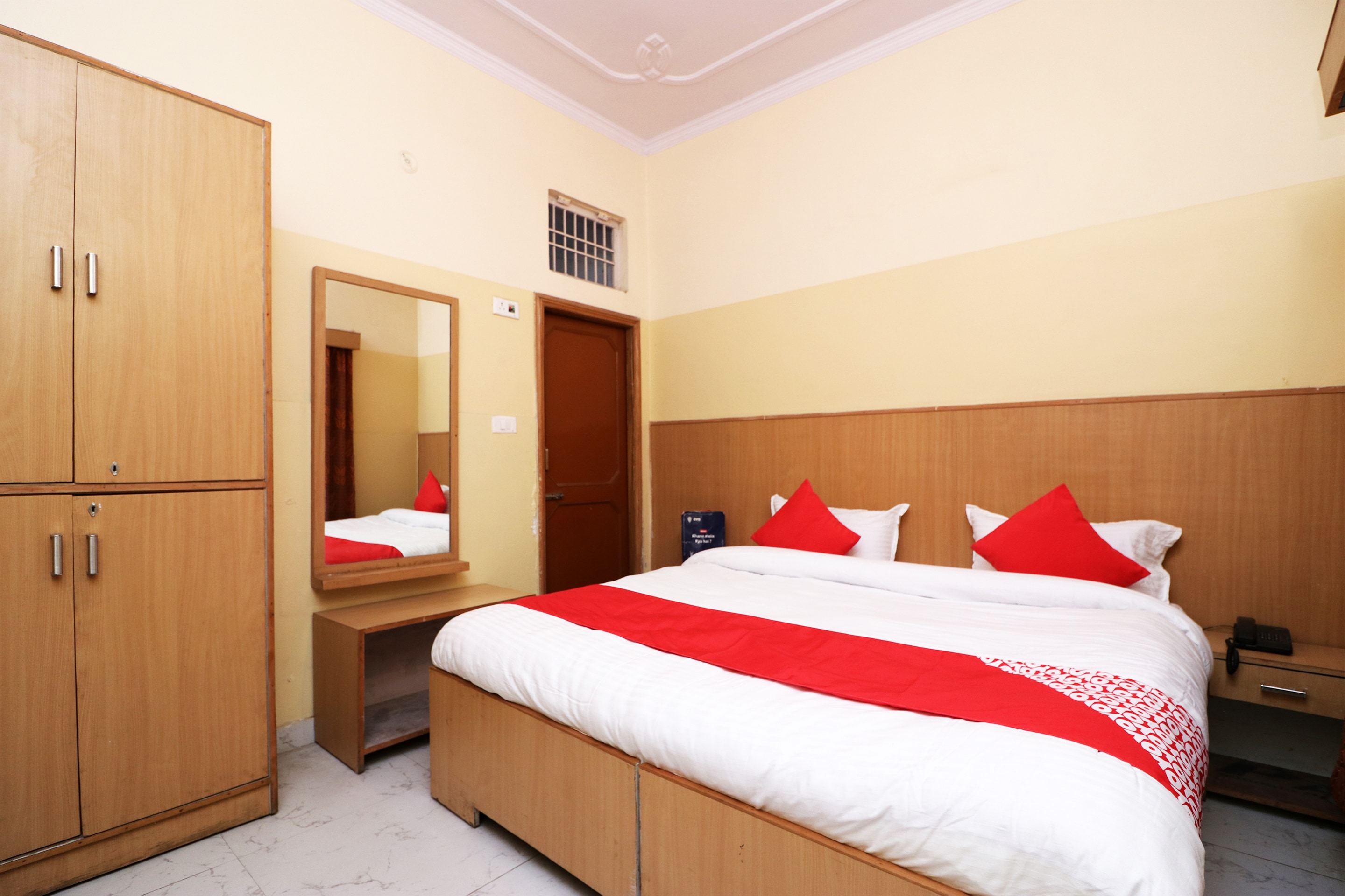 Super Hotel O AKBAR PALACE, Premium Aligarh, Book @ ₹1371 - OYO