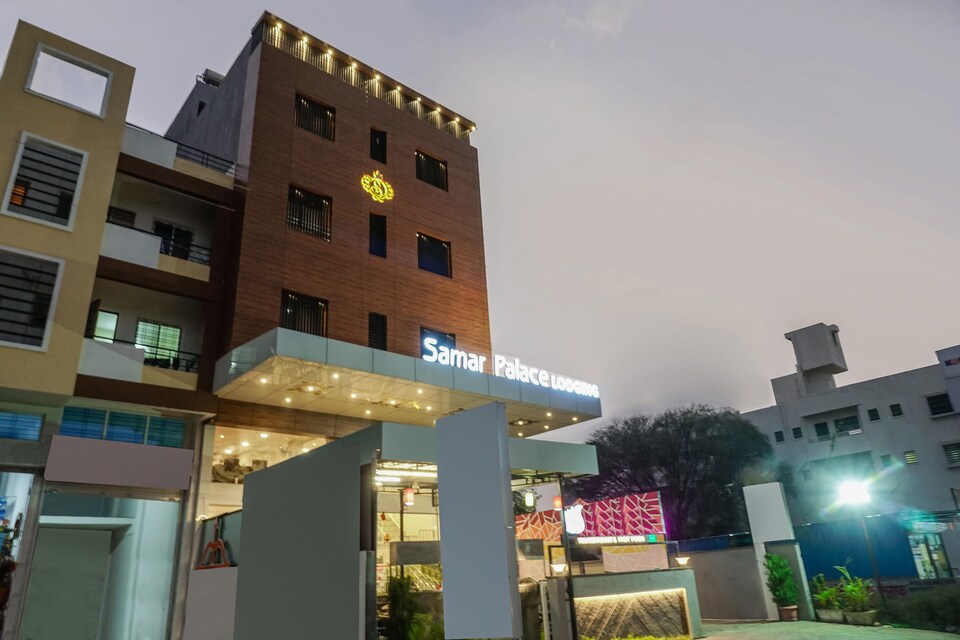 OYO 24187 Samar Palace, OYO Rooms Ahmednagar, Book @ ₹2413 - OYO