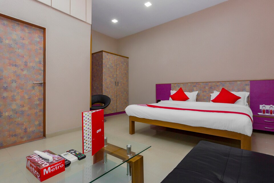 OYO Flagship 24429 Oriental Rooms and Banquet, Flagship Mumbai, Book ...