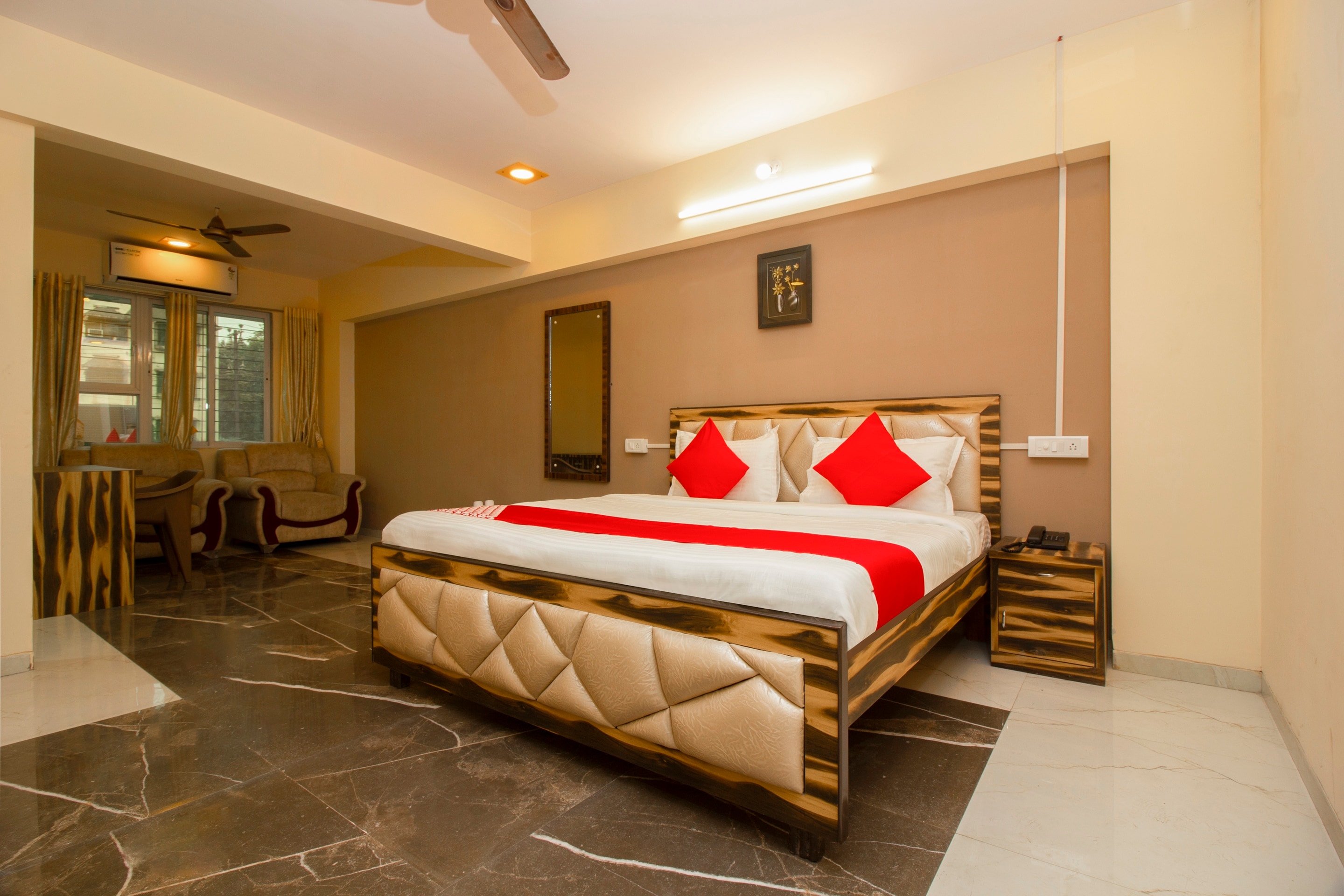 Oyo hotel near me store