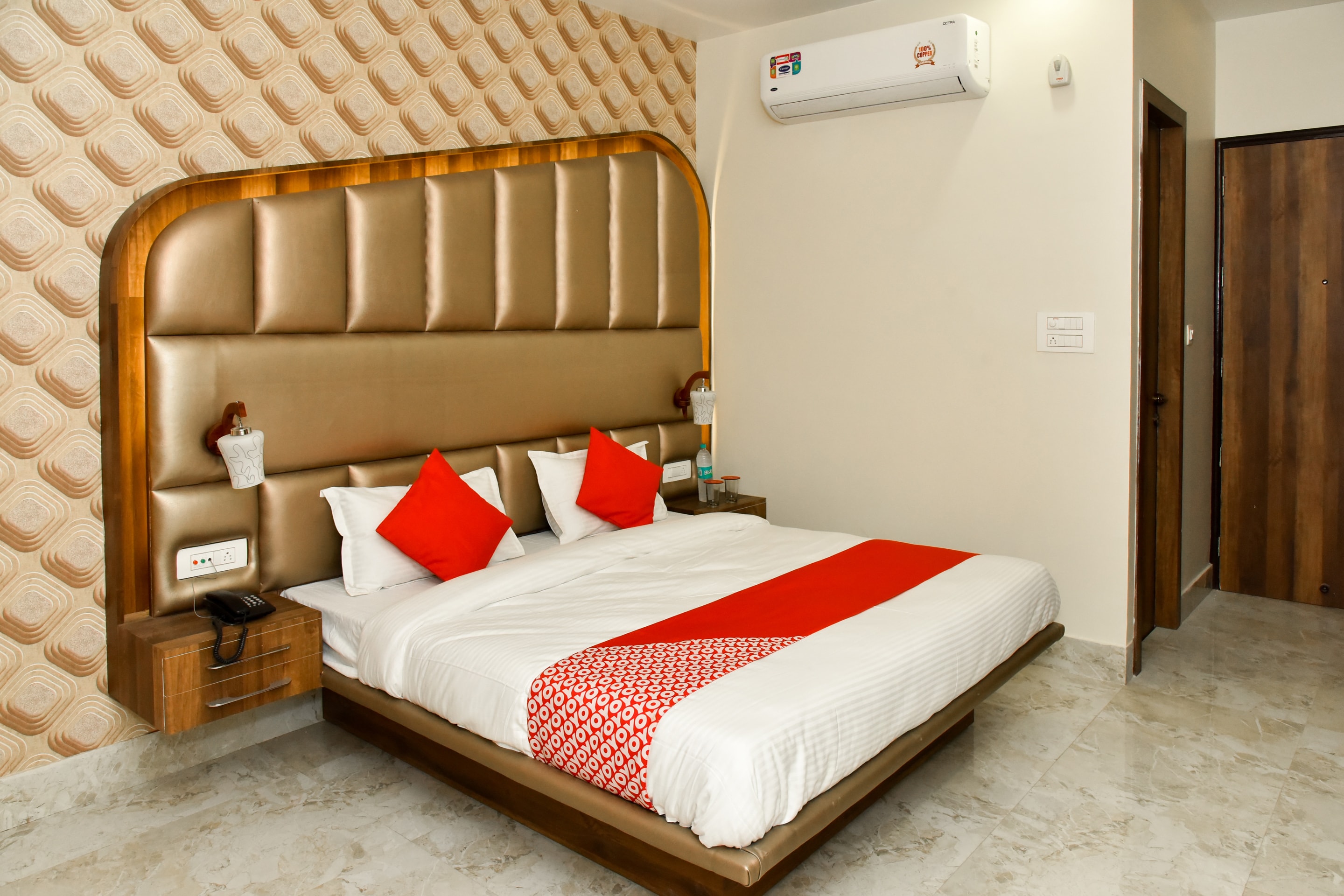 OYO 24972 Hotel Crown Inn, Premium Rohtak, Book @ ₹1095 - OYO