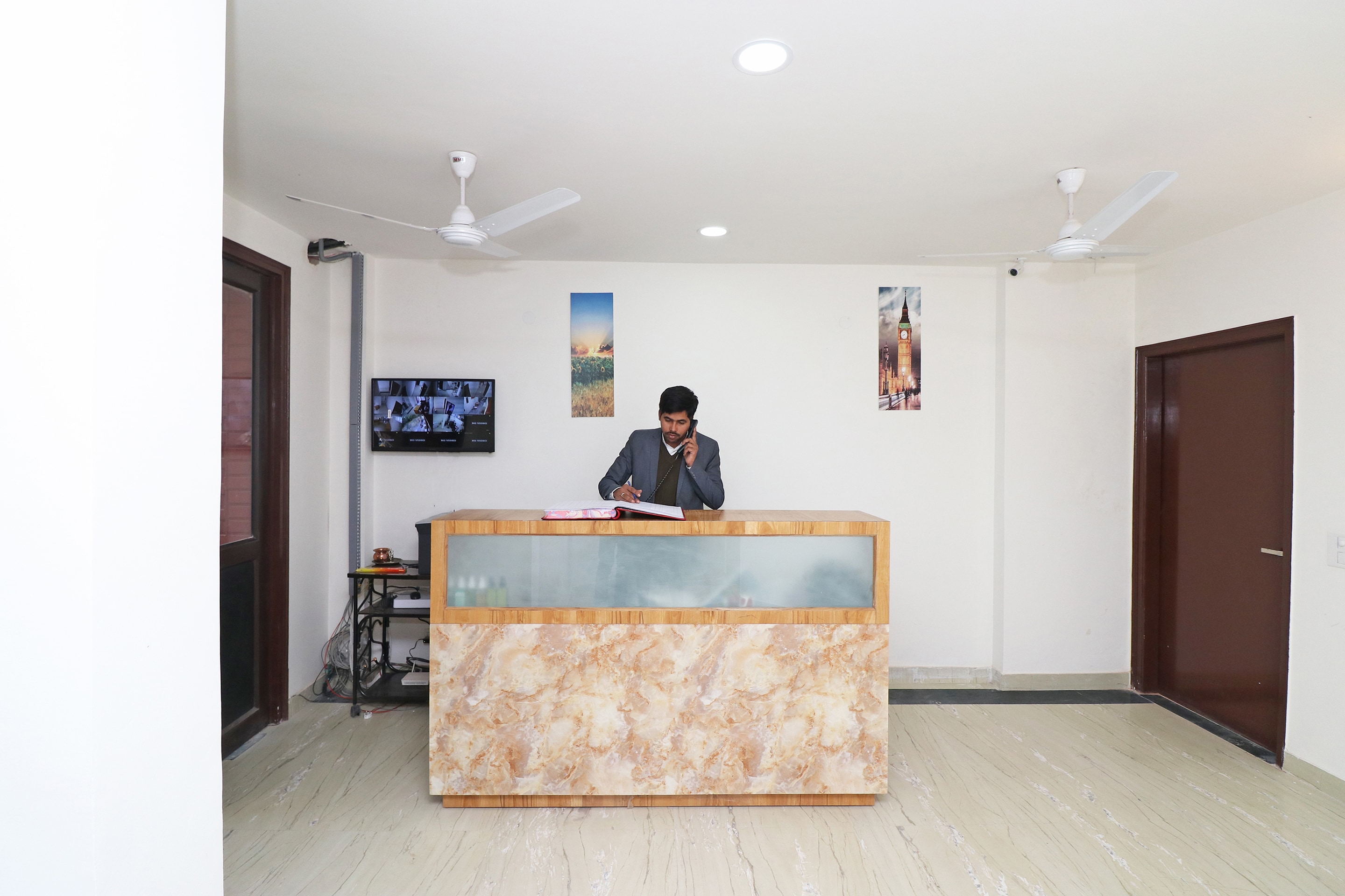 Budget Hotels in Iris Tech Park, Gurgaon Starting @ ₹797 - Upto 72% OFF ...