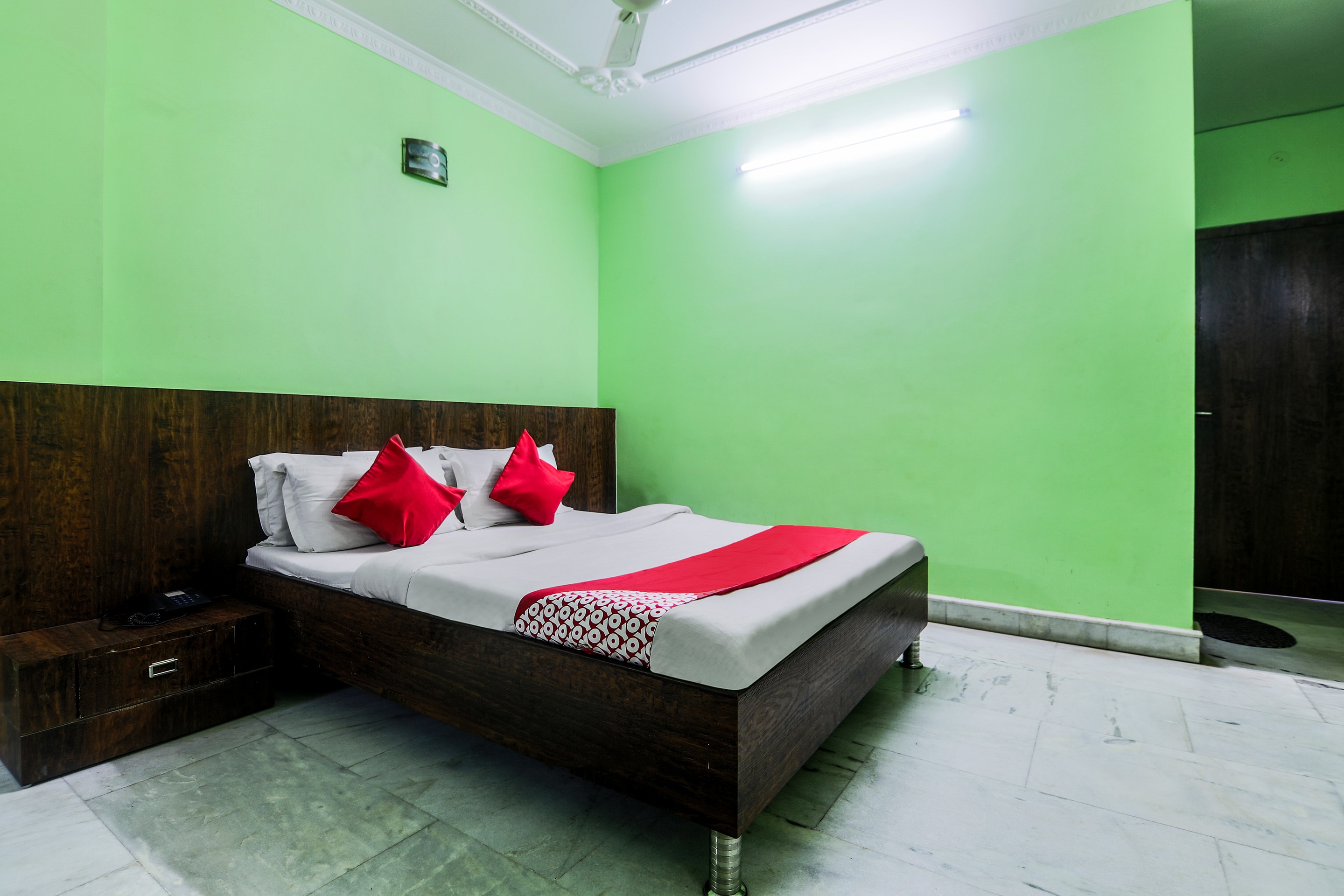 OYO Hotel Am Palace, OYO Rooms Nagaon Assam, Book @ ₹461 - OYO