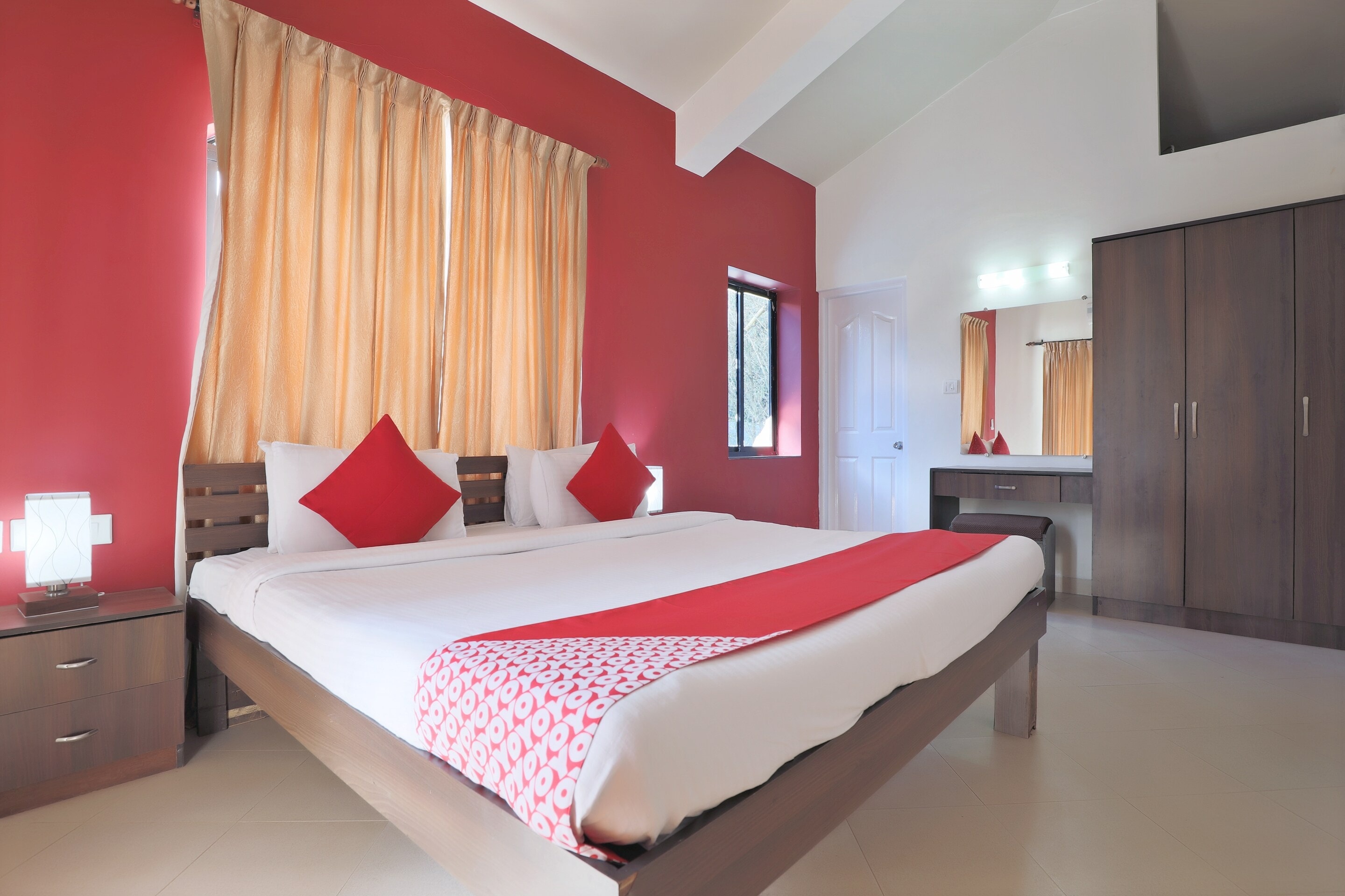 Capital O Royale Assagao, Capital O Goa, Book @ ₹470 - OYO