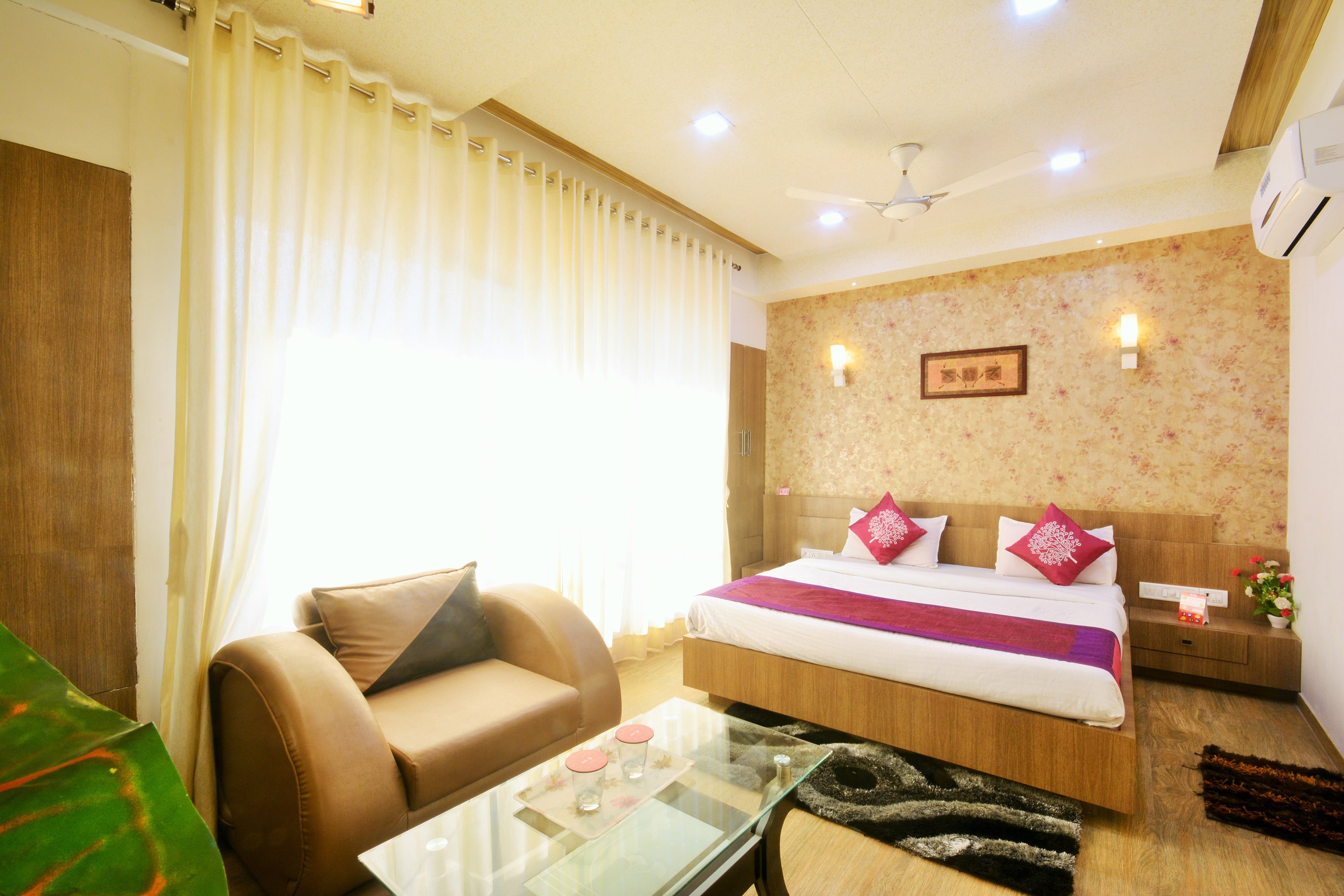 OYO Hotel Shyam, OYO Rooms Somnath, Book @ ₹1095 - OYO