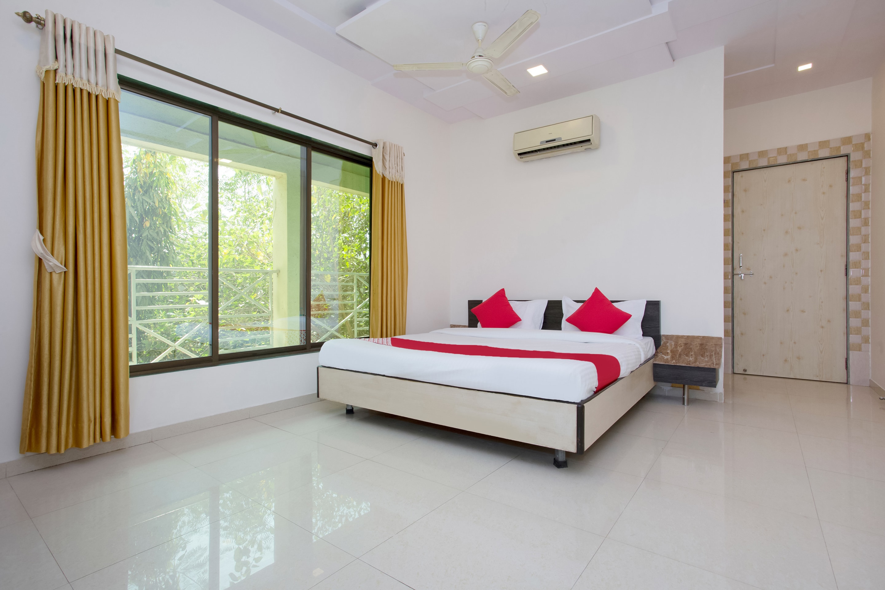 Hotel O Capital O Sai Icon Residency, Capital O Mumbai, Book @ ₹1090 - OYO