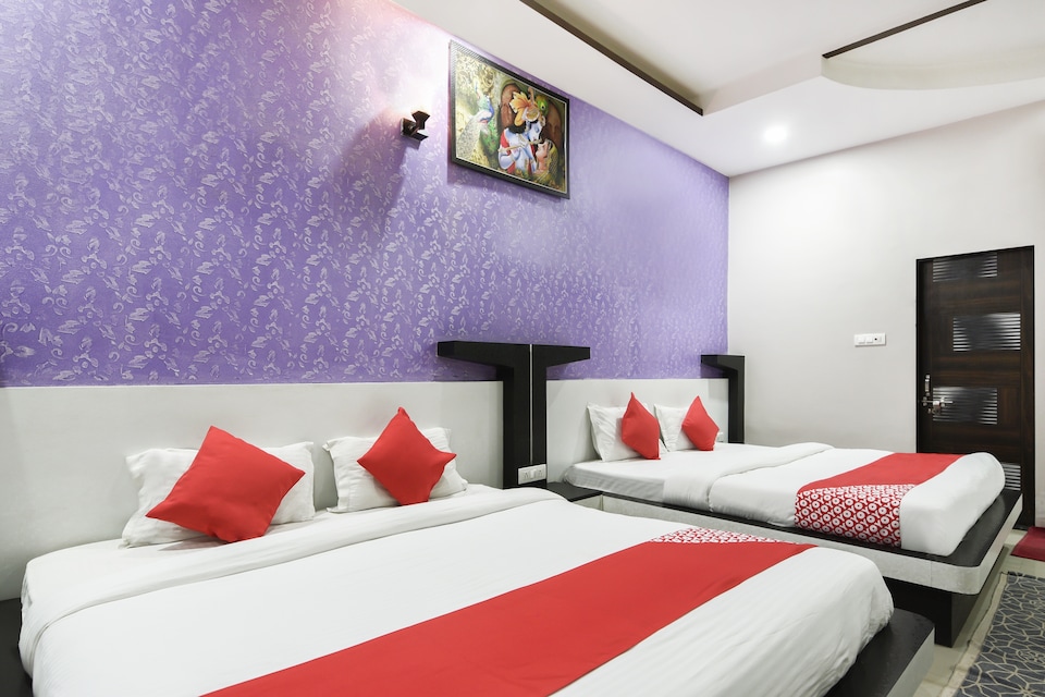 OYO Hotel Om Palace, OYO Rooms Khatu-Shyamji, Book @ ₹451 - OYO