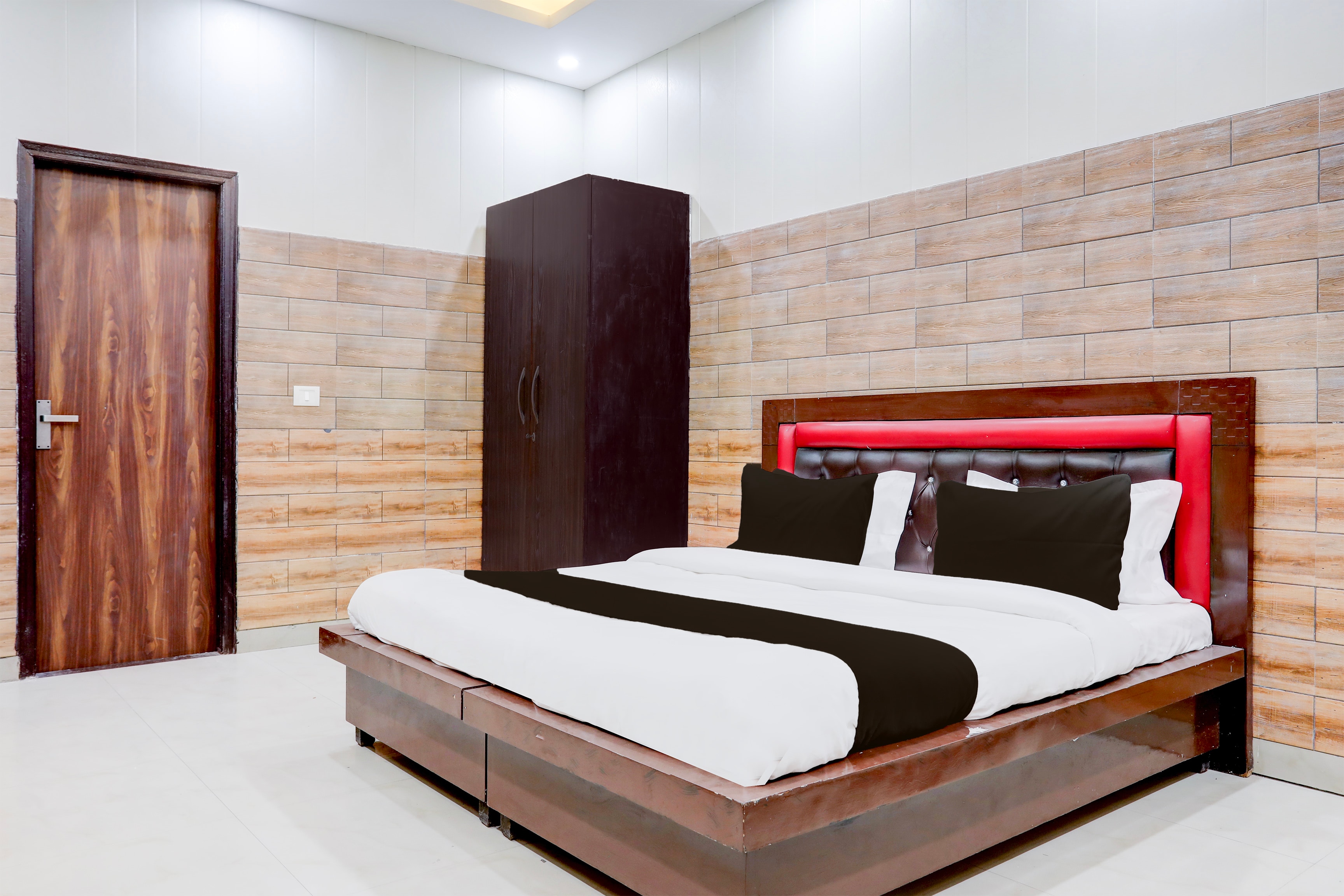 Hotel O Gupta residency, Flagship Noida, Book @ ₹1095 - OYO