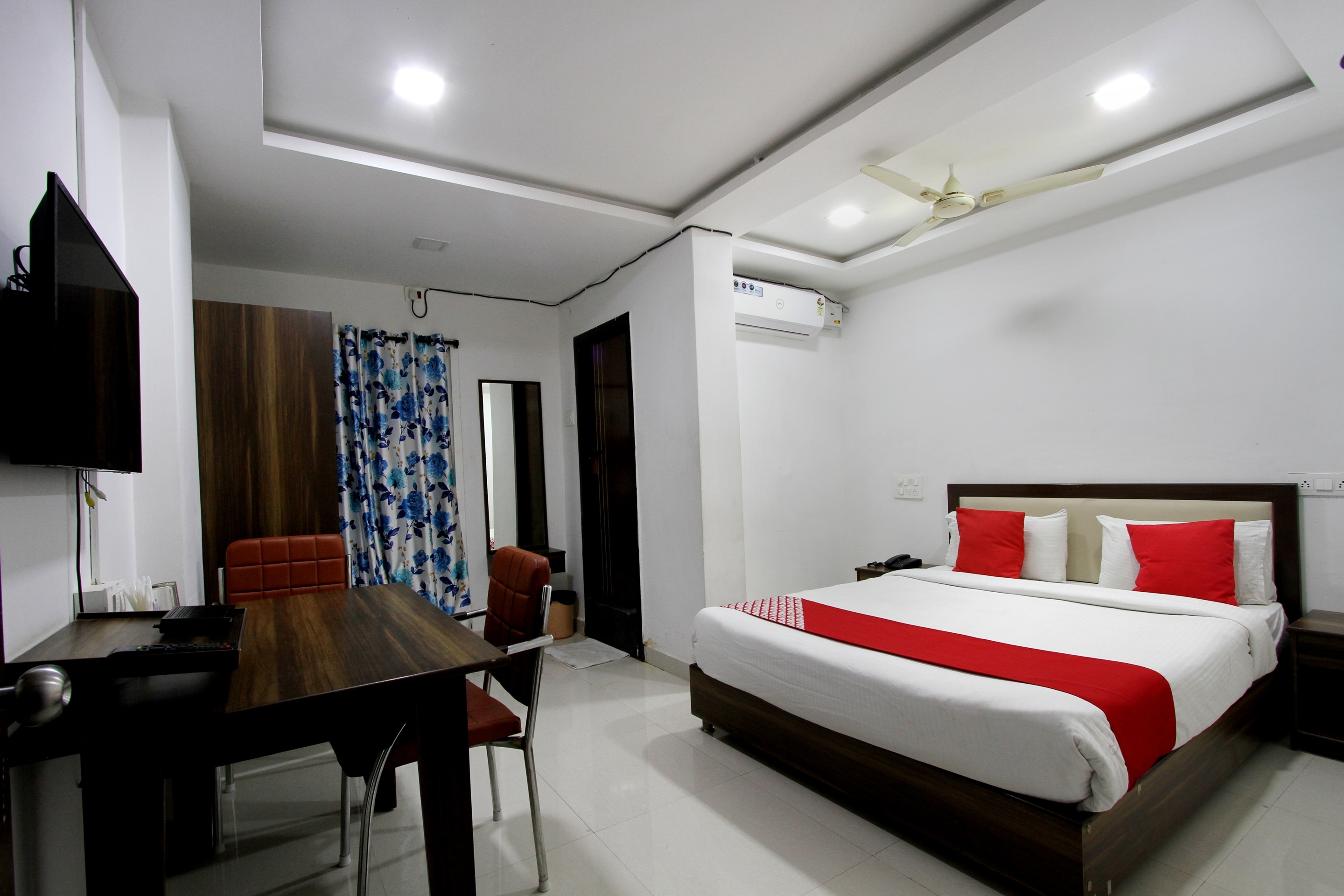 OYO Hotel Orange Suites, OYO Rooms Raichur, Book @ ₹451 - OYO
