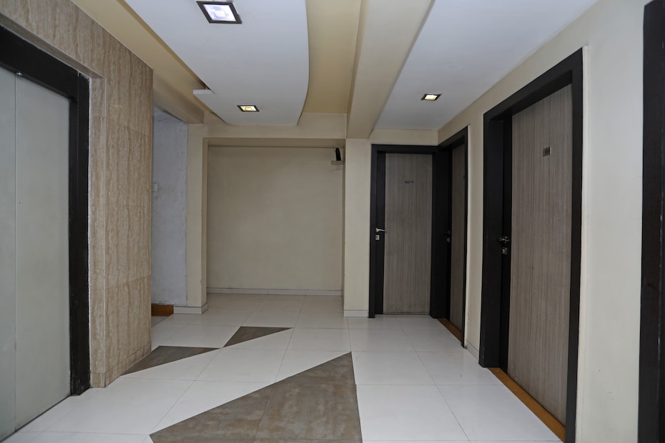 OYO Flagship 30507 Prince Regency Yerwada, Flagship Pune, Book @ ₹1095 ...