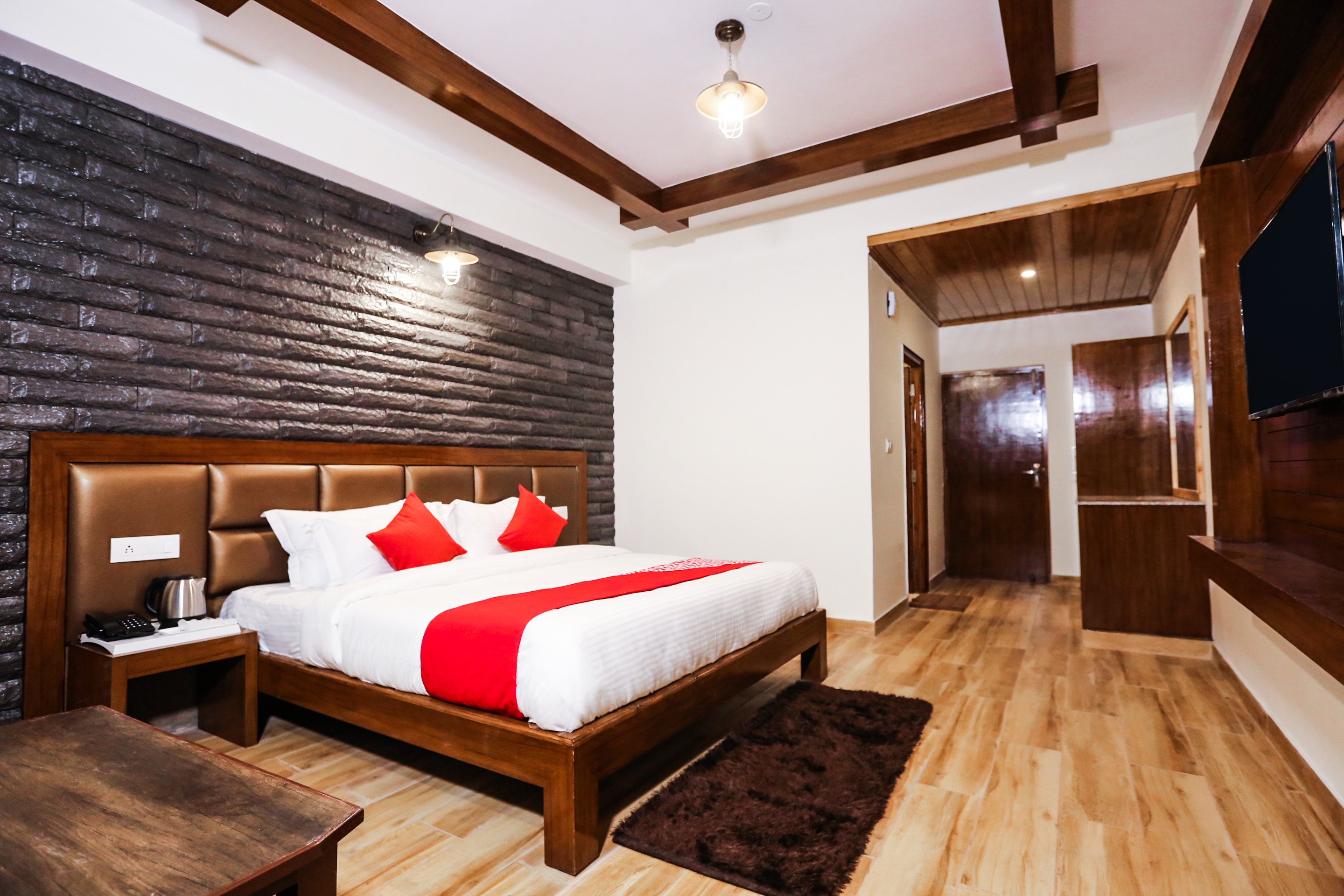 OYO 30556 Abc B&b (shere Punjab), OYO Rooms Kufri, Book @ ₹1095 - OYO