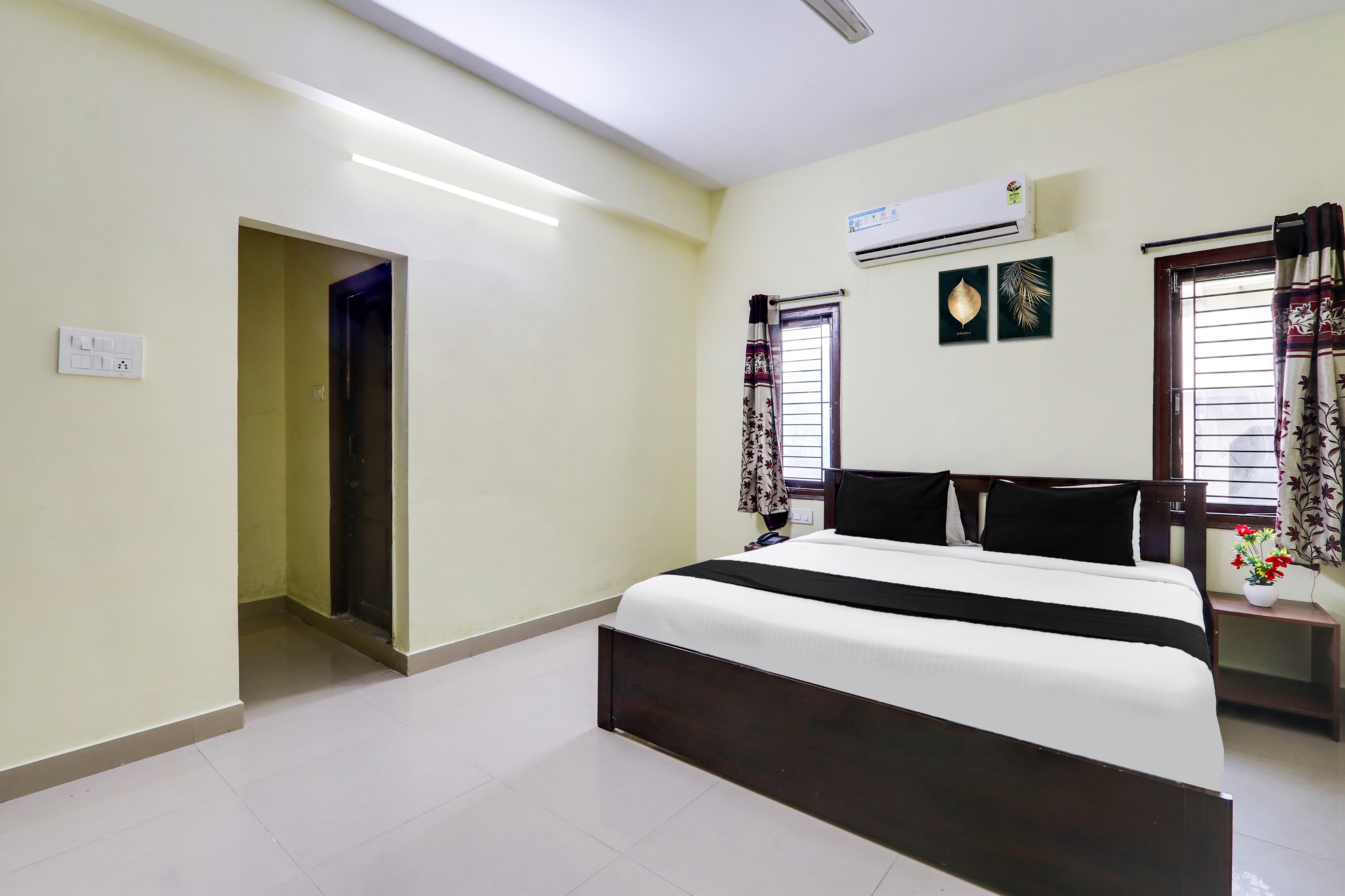 Oyo rooms near me store