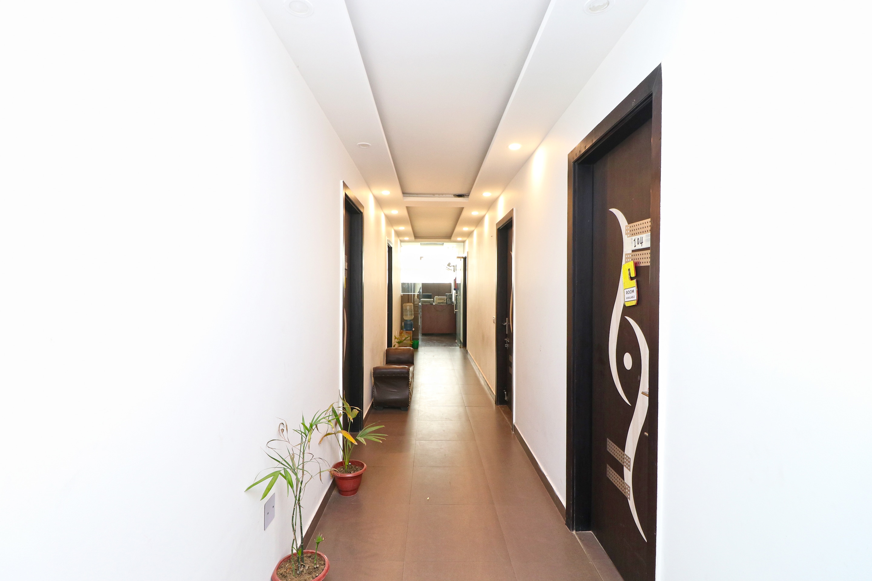 Hotel O Flourish, Flagship Ghaziabad, Book @ ₹902 - OYO