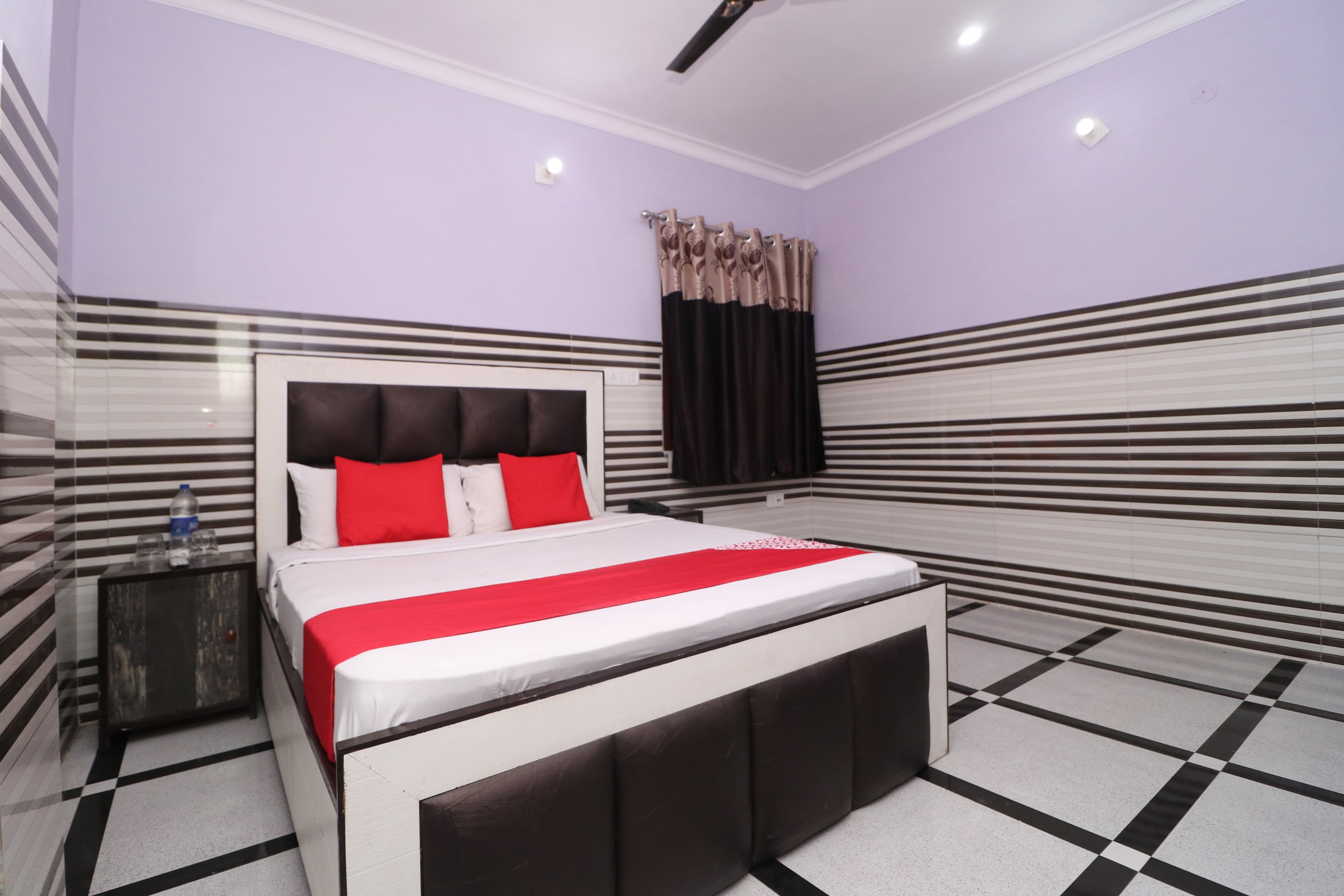 Hotel O Star 99, Flagship Ambala, Book @ ₹719 - OYO