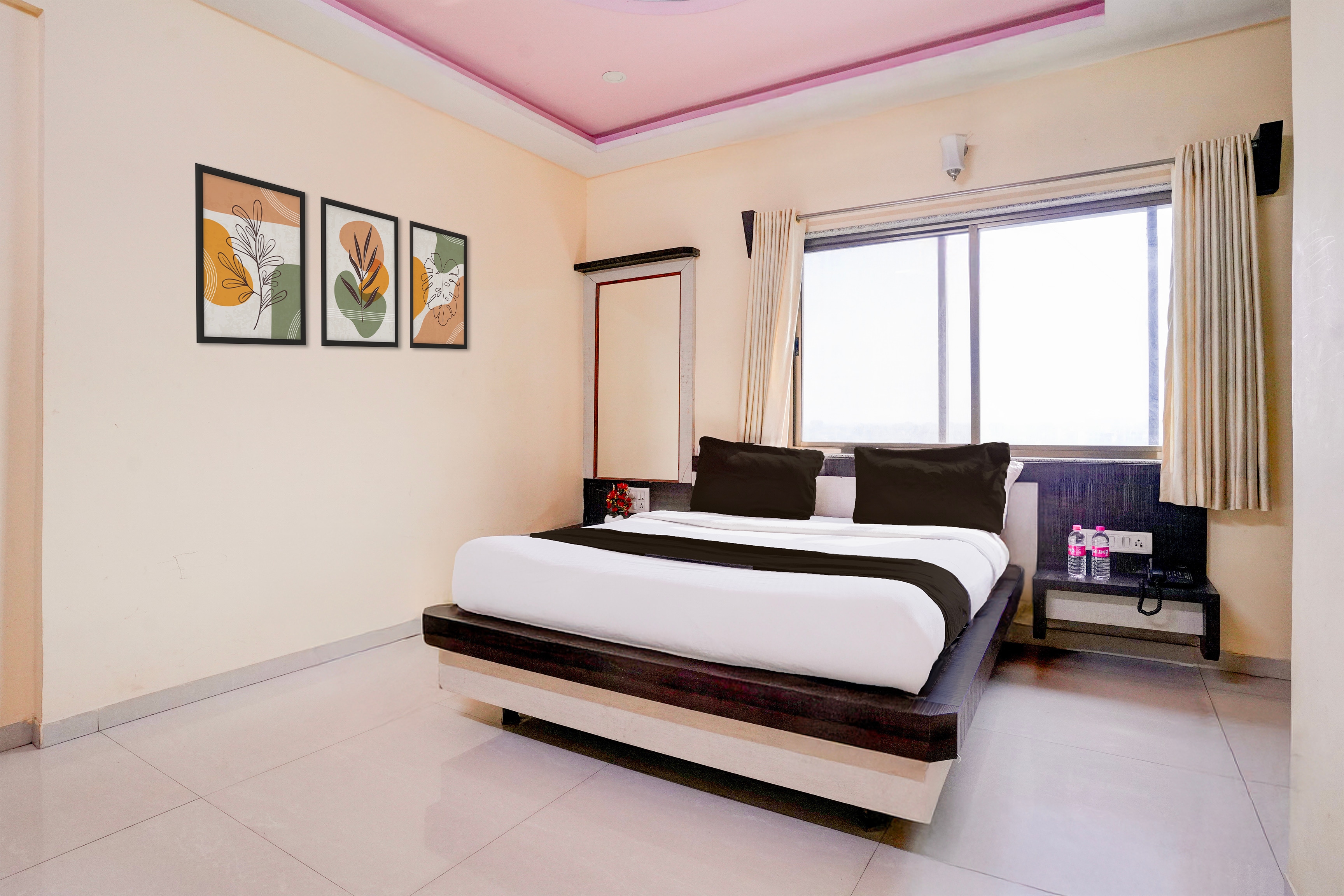 Hotels in Oyo 4437 Hotel Sai Sakha, Shirdi for Local Ids Accepted ...