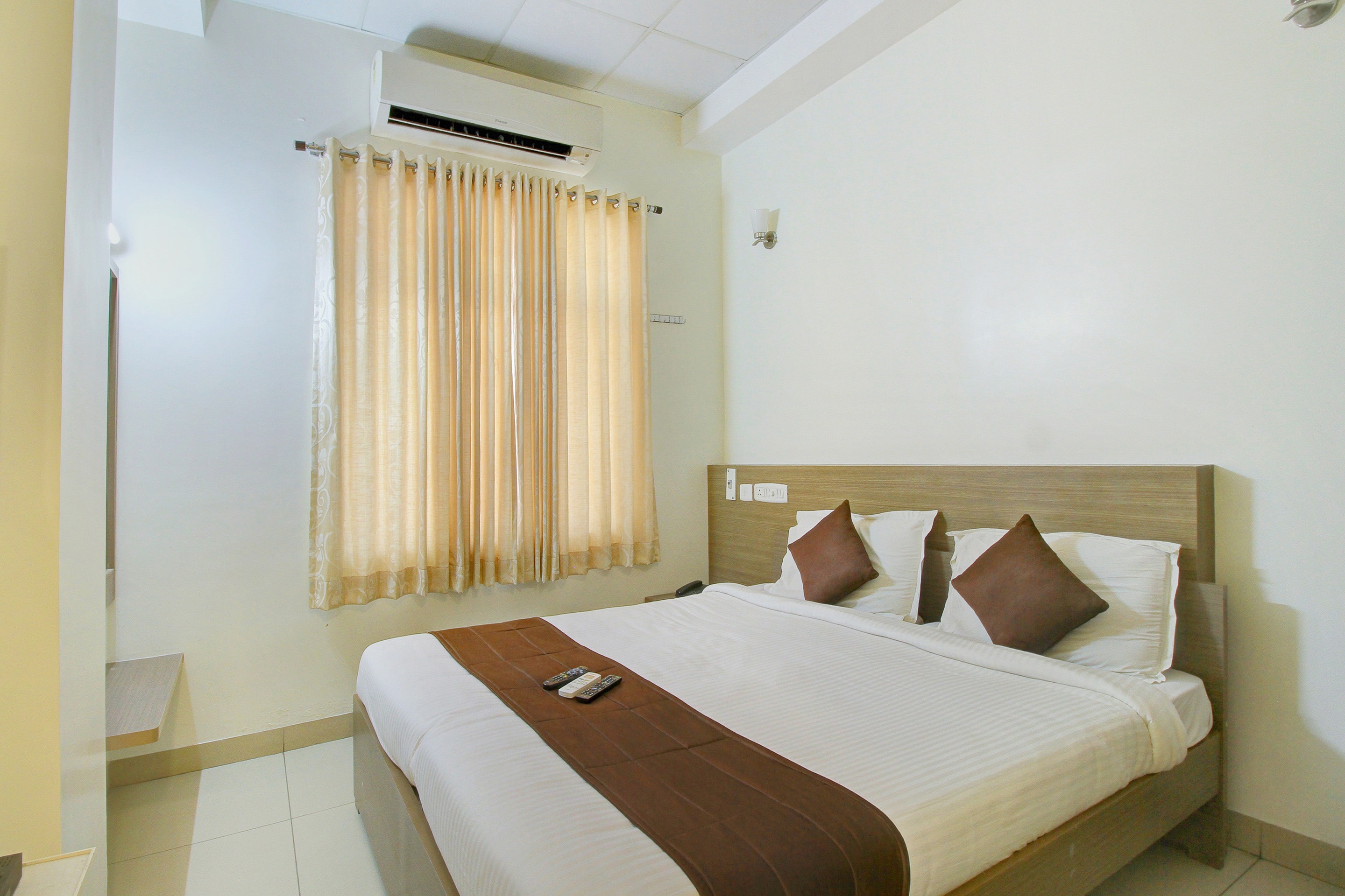 live as chn1024, OYO Rooms Chennai, Book @ ₹1304 - OYO