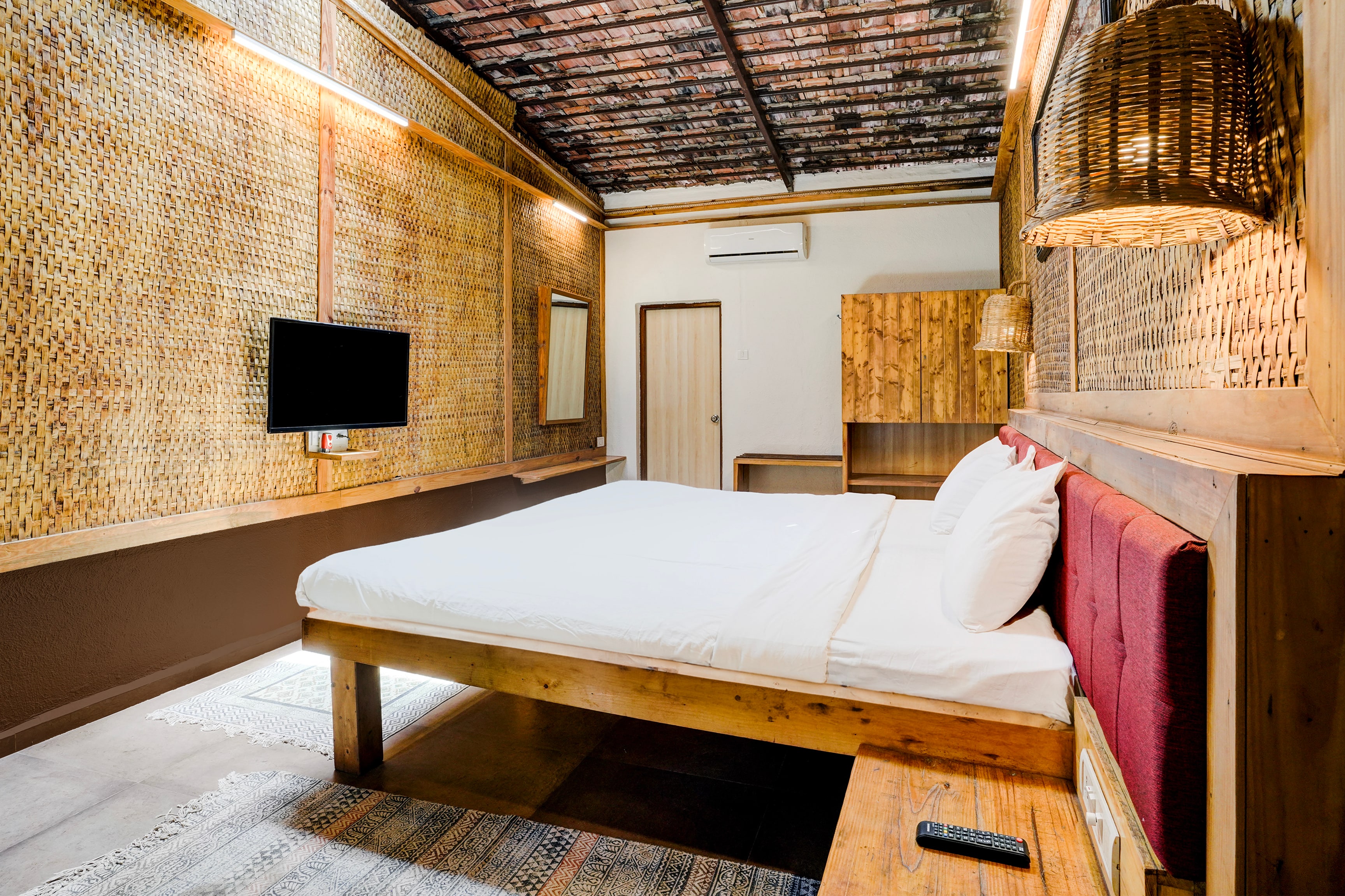 Townhouse Hotels in Daman Helipad, Vapi Starting @ ₹3003 - Upto 68% OFF ...