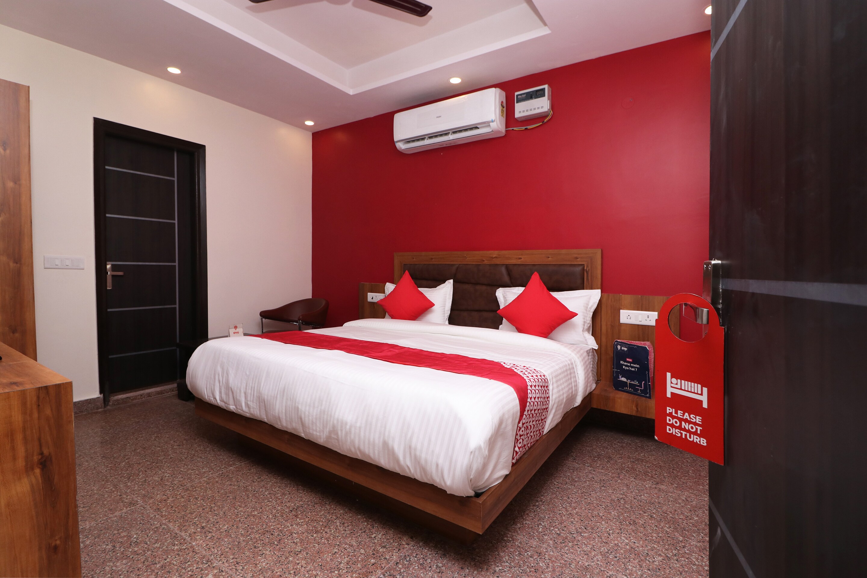 OYO 36848 Embellish Inn, OYO Rooms Delhi, Book @ ₹1067 - OYO