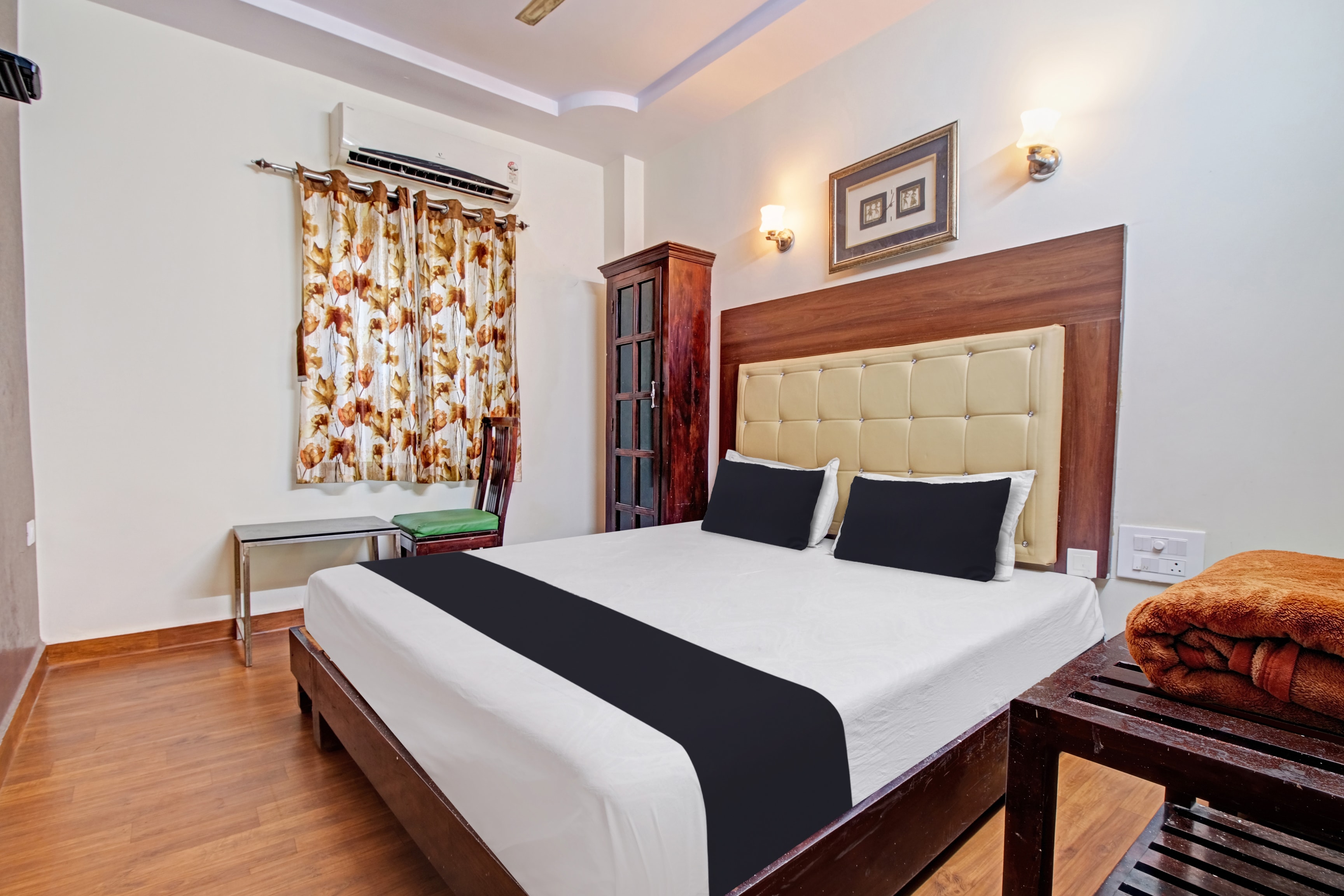 Hotel O SSV Elite, Flagship Vijayawada, Book @ ₹897 - OYO