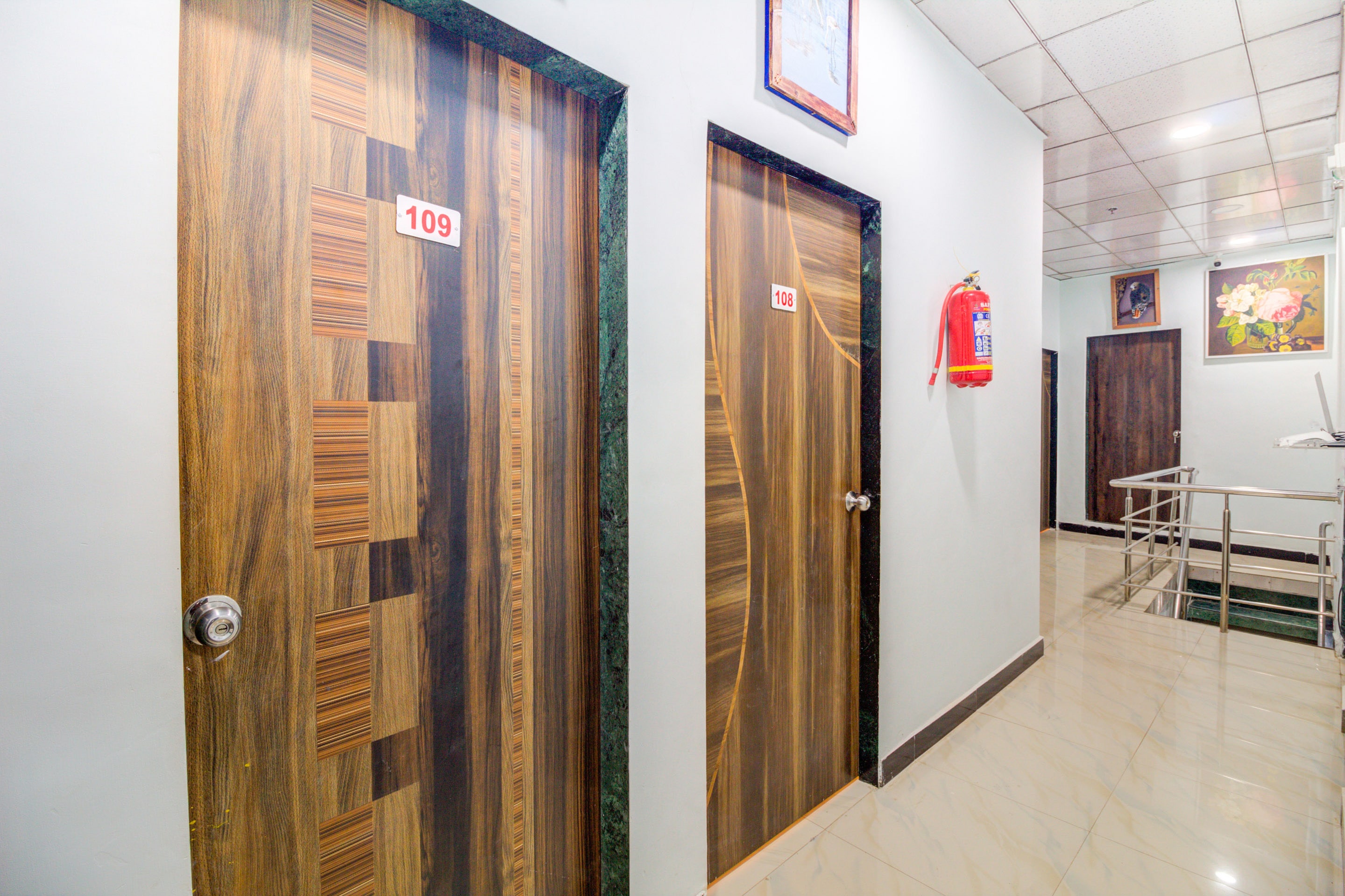 Super Hotel O Anjali Hotel, Flagship Mumbai, Book @ ₹2323 - OYO