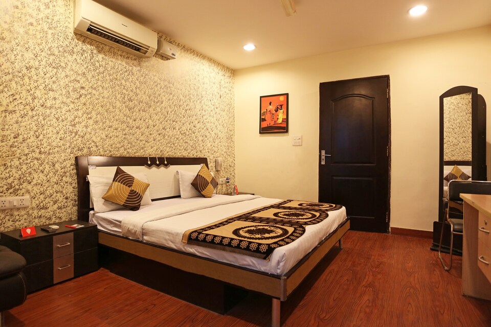 OYO Rooms 127 Noida GIP Mall, OYO Rooms Noida, Book @ ₹1095 - OYO