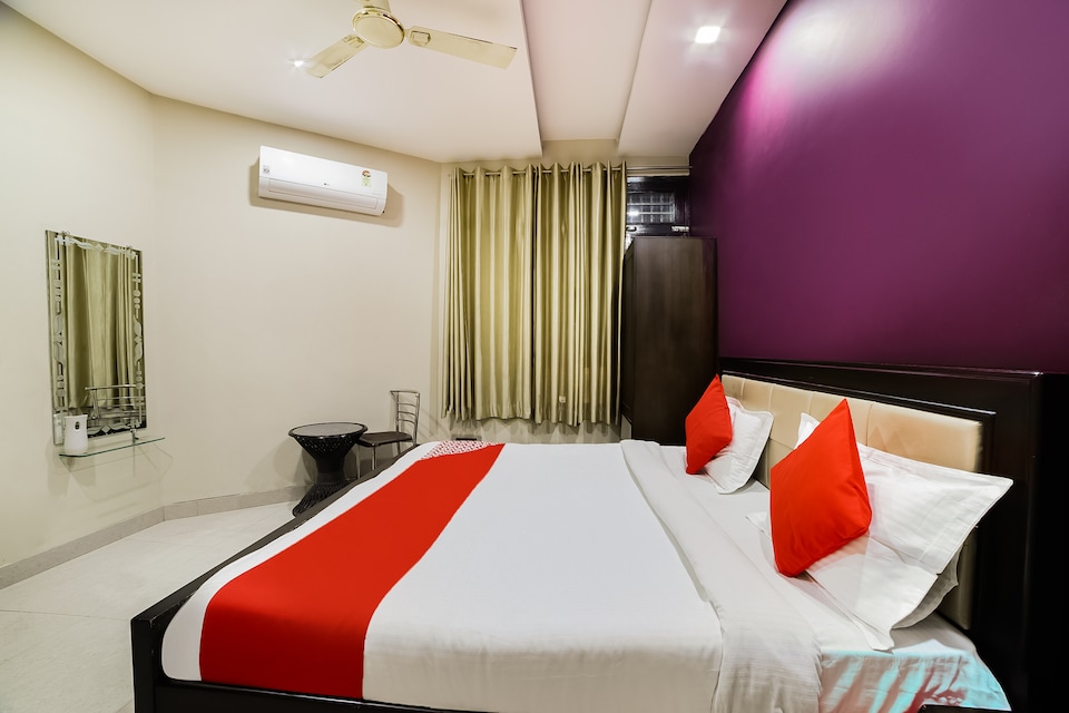 OYO 44399 Hotel Rupal Regency , OYO Rooms Mainpuri, Book @ ₹1095 - OYO