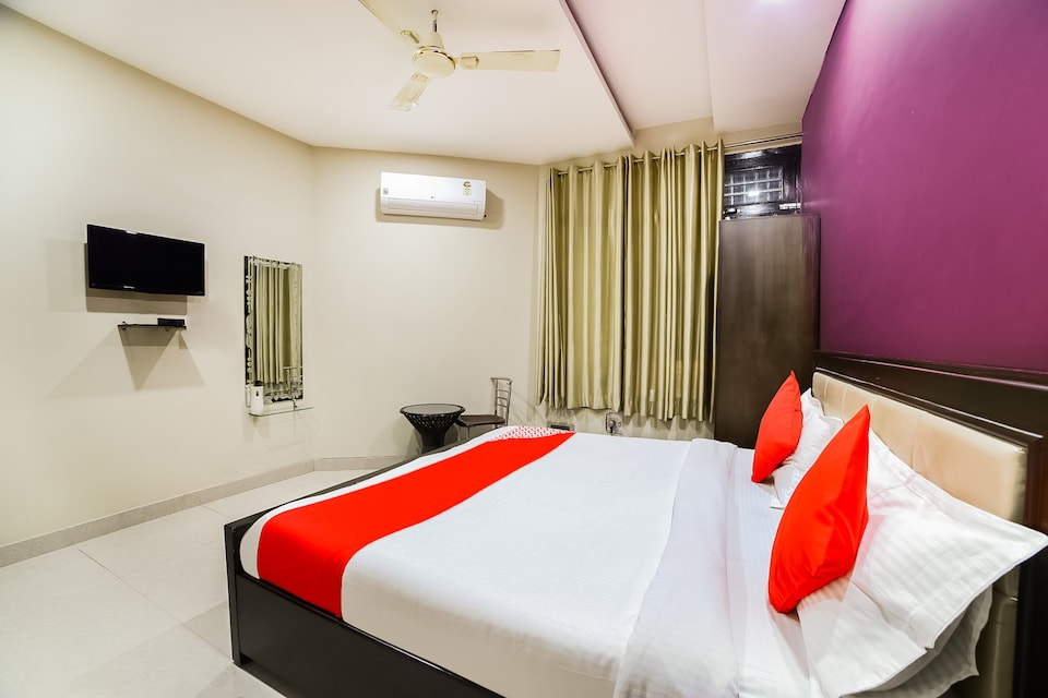 OYO 44399 Hotel Rupal Regency , OYO Rooms Mainpuri, Book @ ₹1095 - OYO