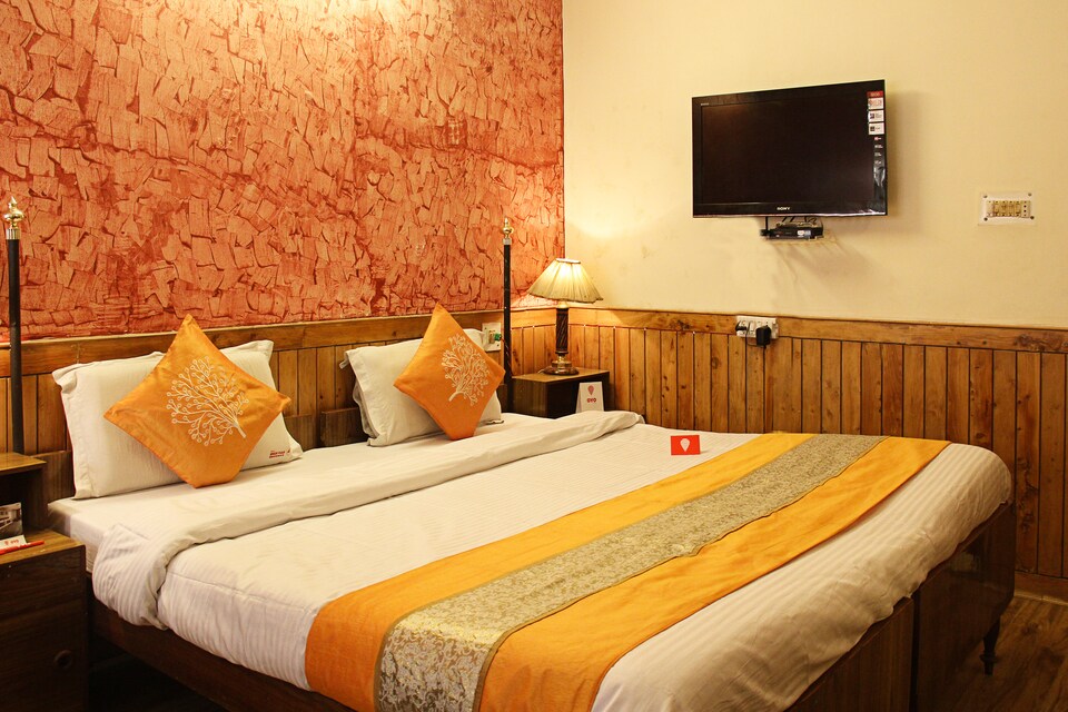 OYO Rooms 056 Ropeway Road, OYO Rooms Nainital, Book @ ₹1095 - OYO