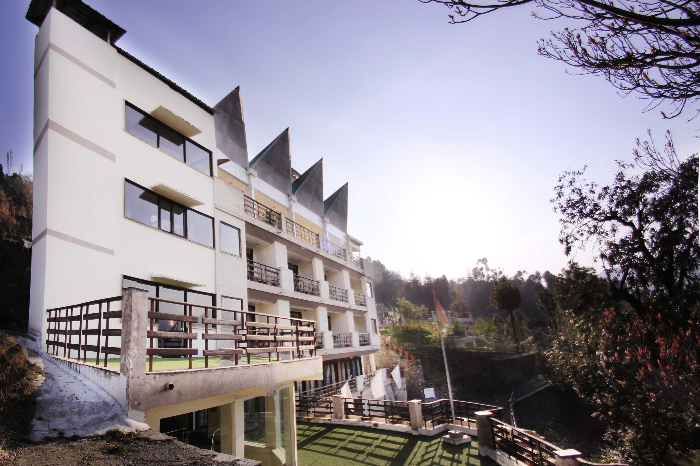 OYO Premium 074 Resort Junga, Premium Shimla, Book @ ₹1095 - OYO