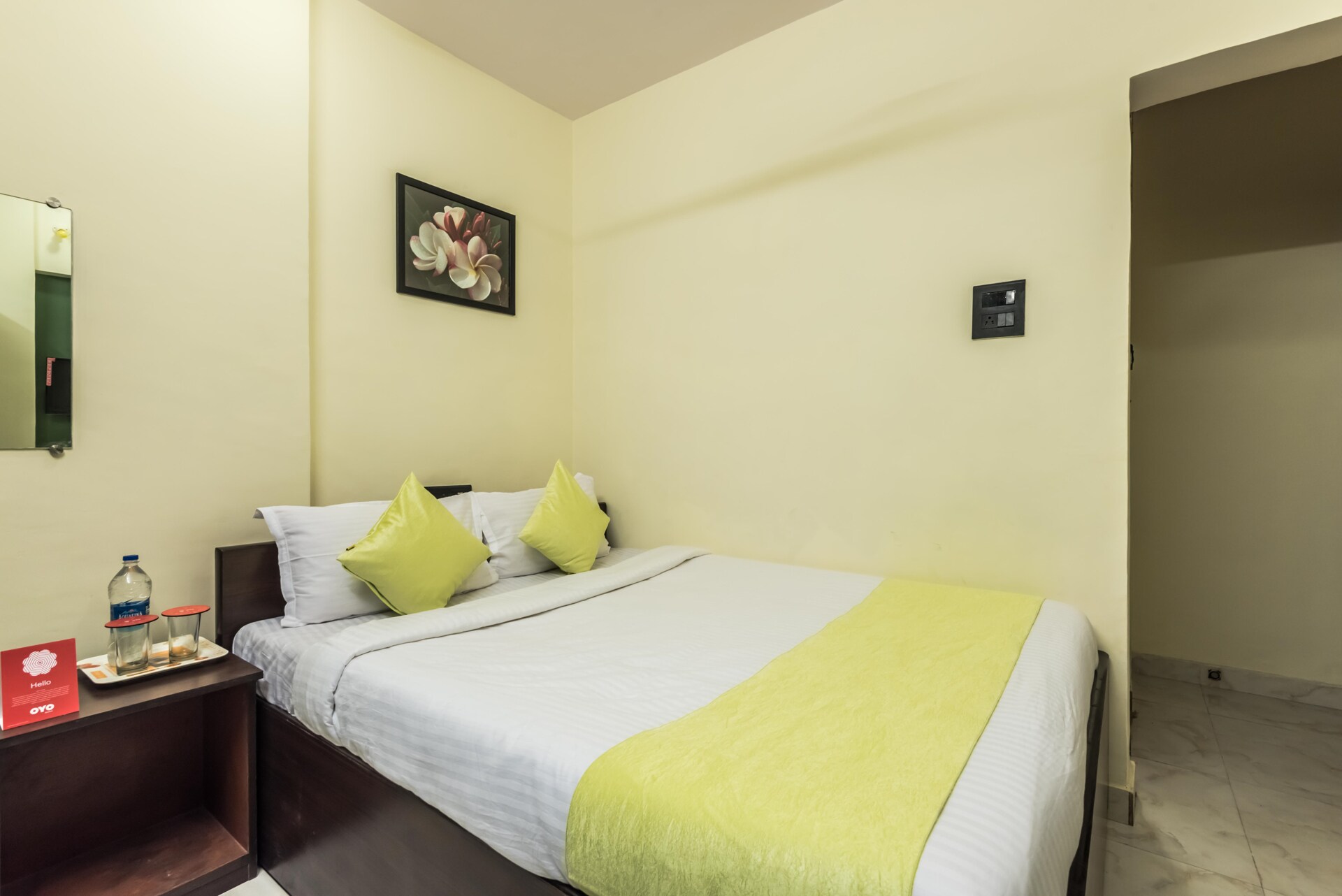 OYO Rooms 333 Andheri West Oshiwara, OYO Rooms Mumbai, Book @ ₹1095 - OYO