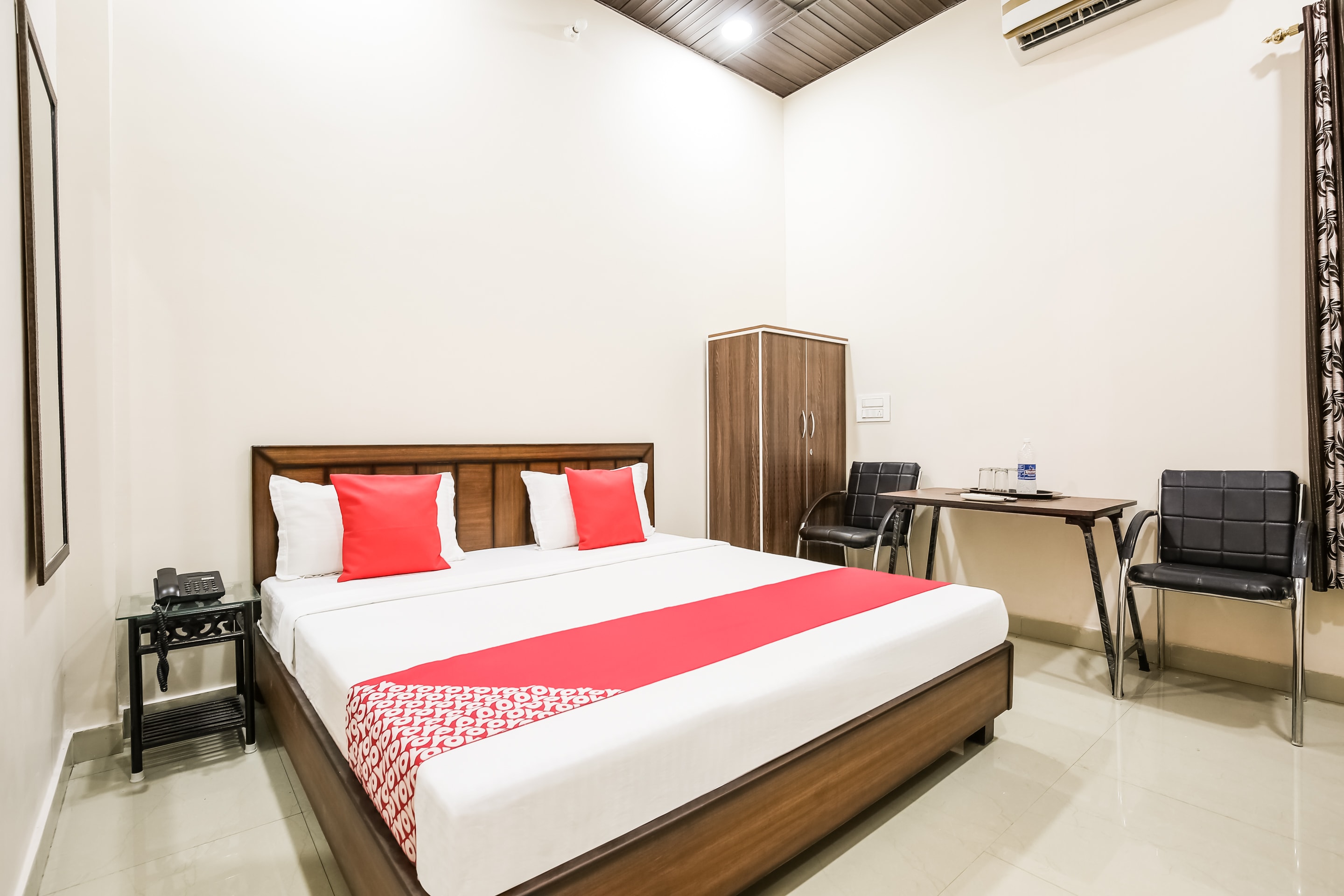OYO Hotel Goldenland, OYO Rooms Rajpura, Book @ ₹501 - OYO