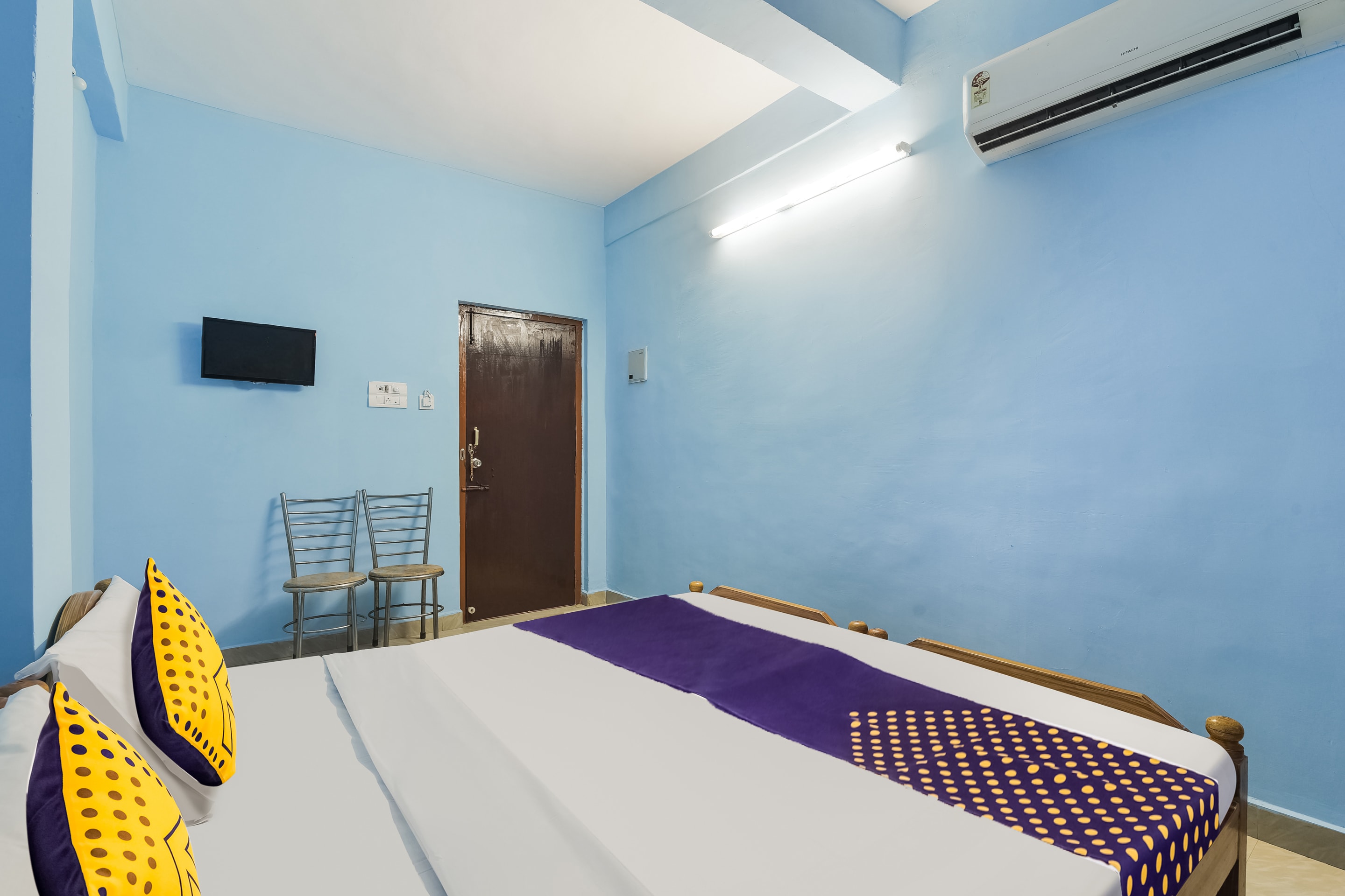 SPOT ON R.R Residency, SPOT ON Tirupati, Book @ ₹741 - OYO